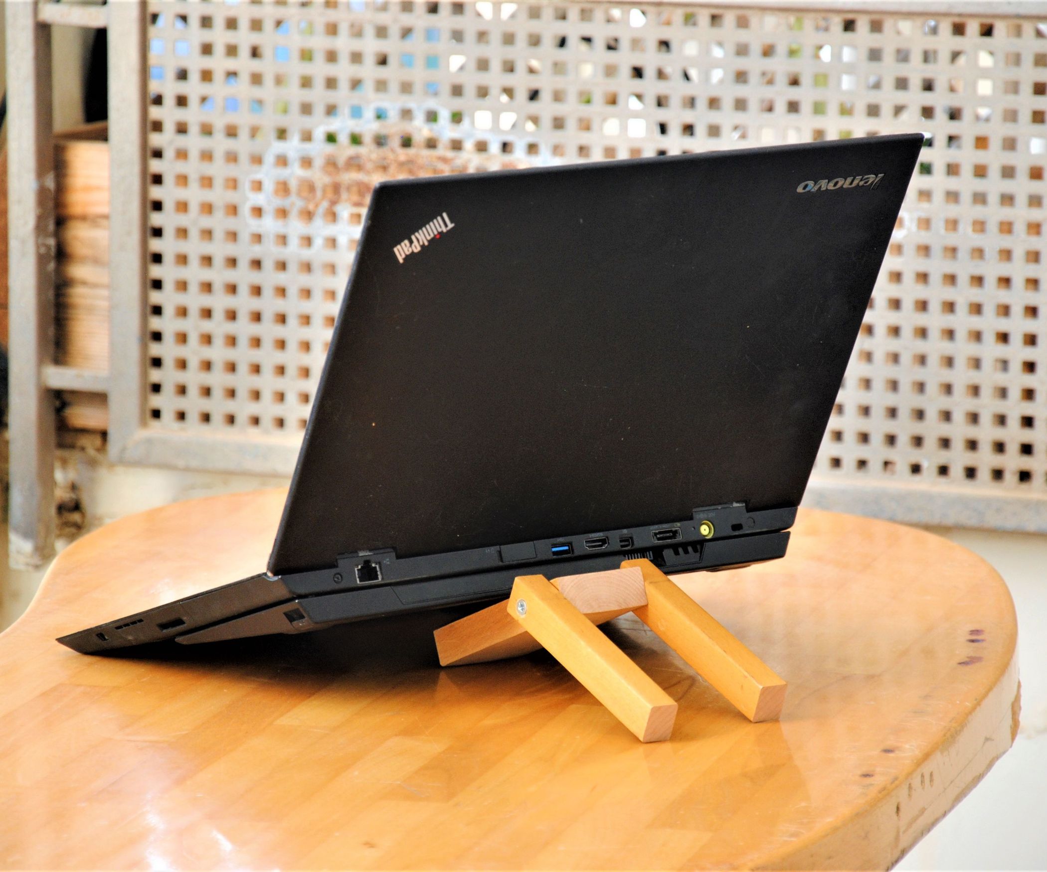 How to Make a Wooden Laptop Stand (Adjustable Angle) : 5 Steps (with ...