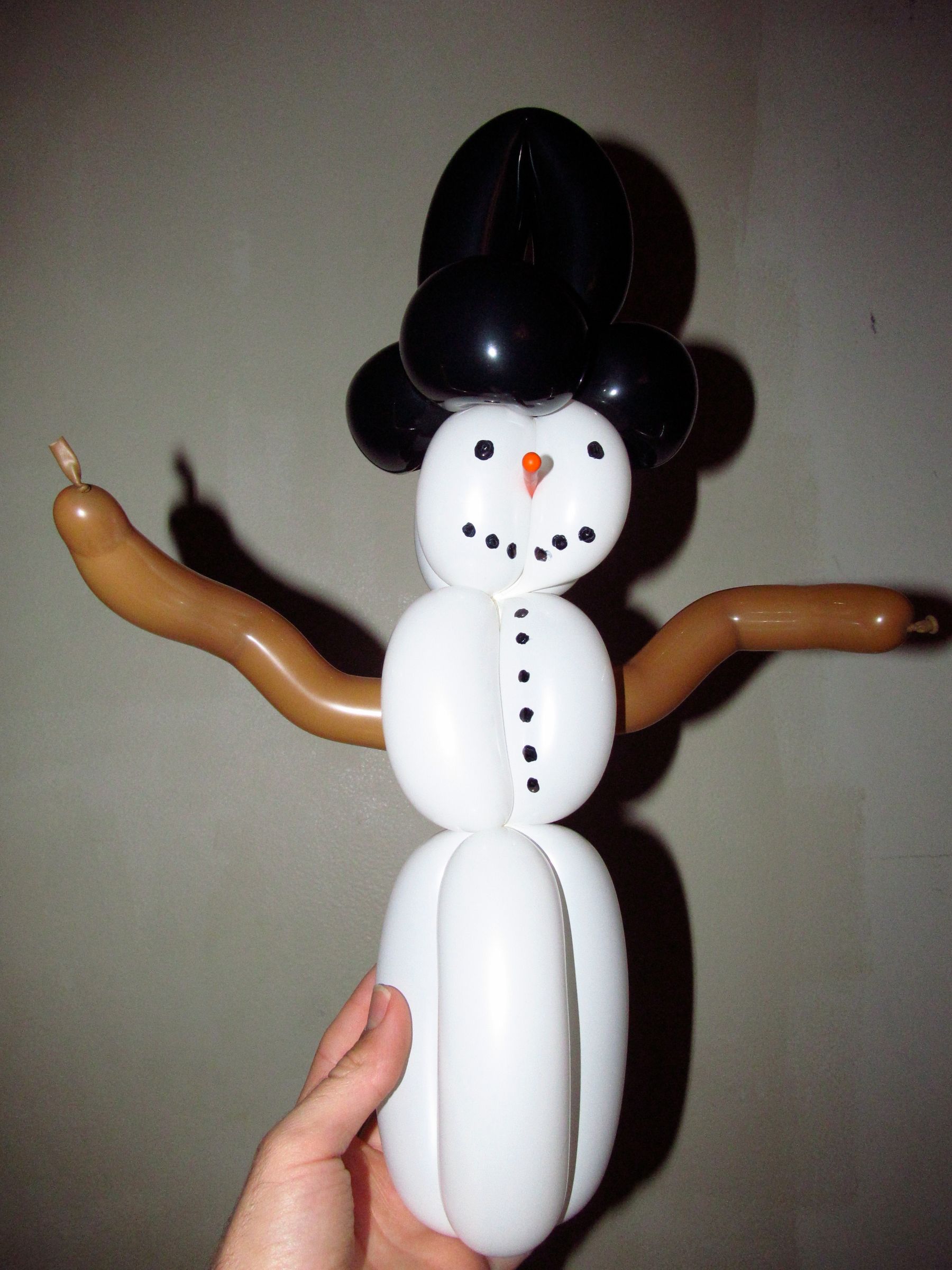 Balloon Snowman : 15 Steps - Instructables