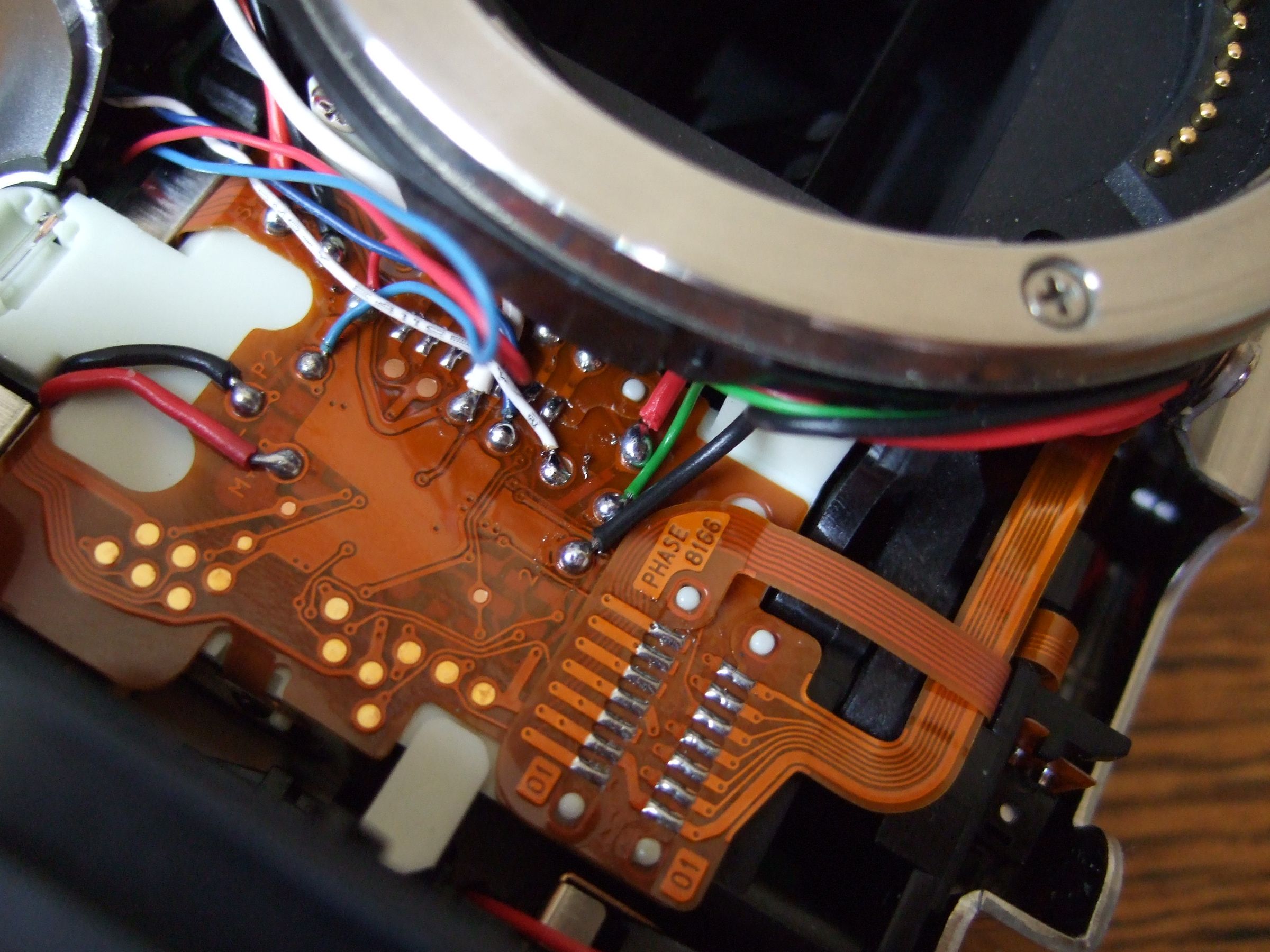 Hack Canon EOS 300D to Confirm Focus With All Lenses, Permanently. : 5 ...