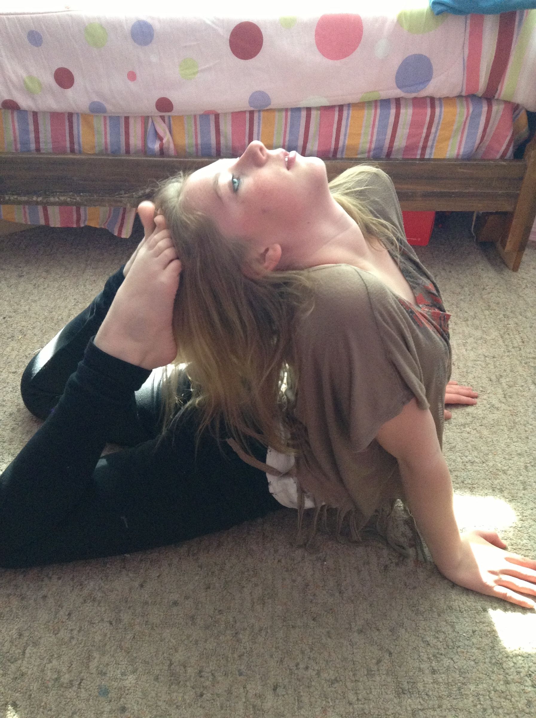 Learn How to Do a Back Bend Over : 4 Steps - Instructables