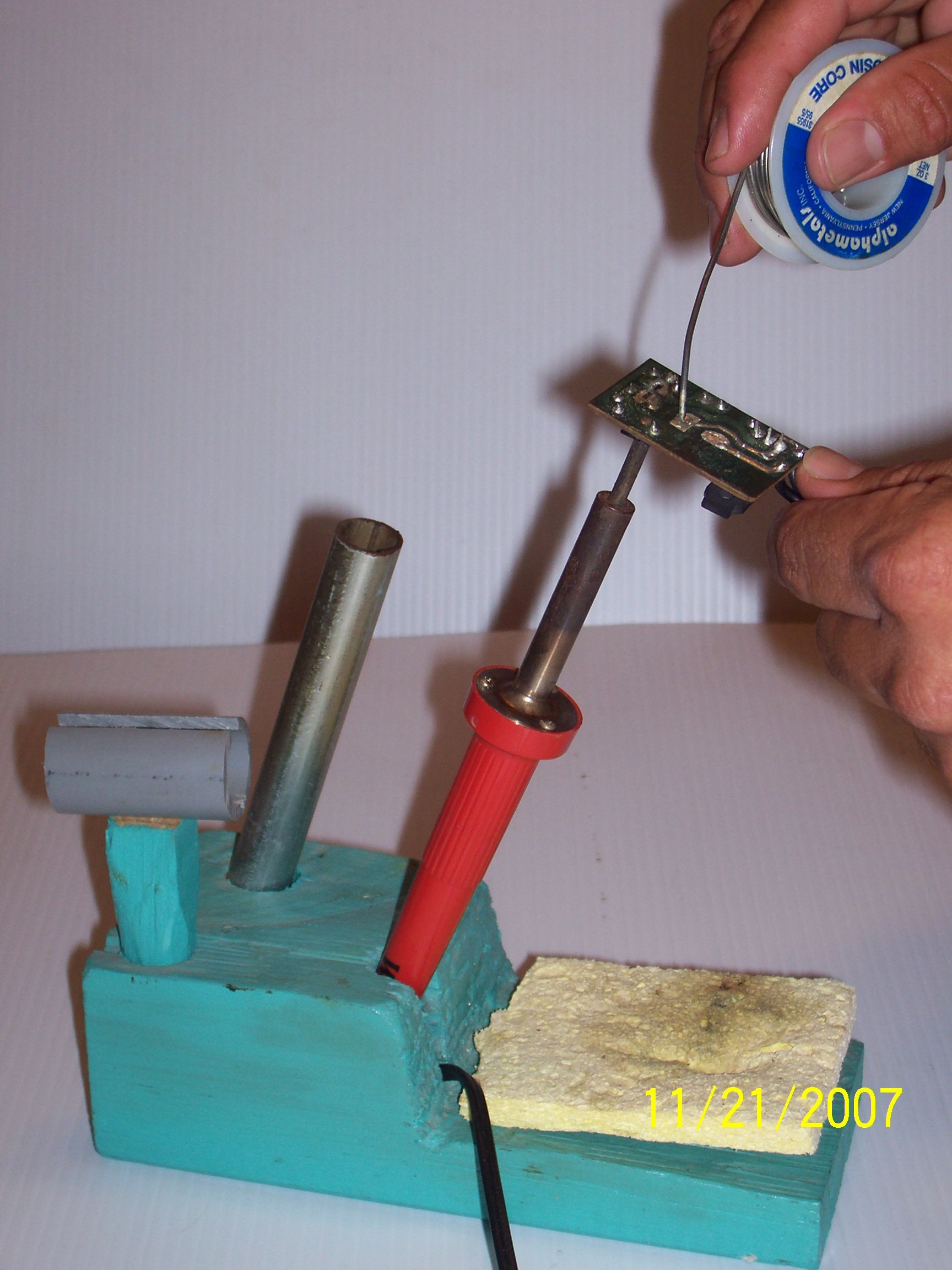 The Third Hand Stand - Instructables