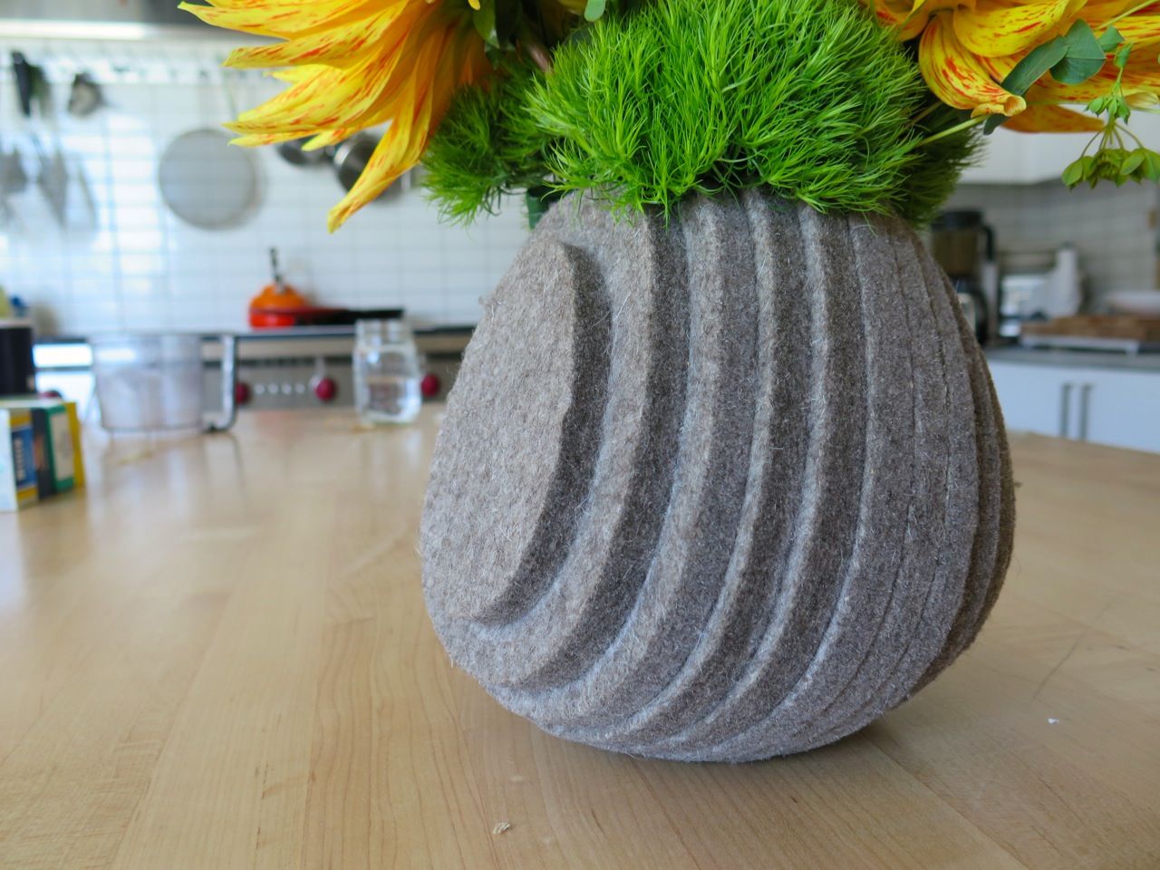 Layered Felt Vase : 6 Steps (with Pictures) - Instructables