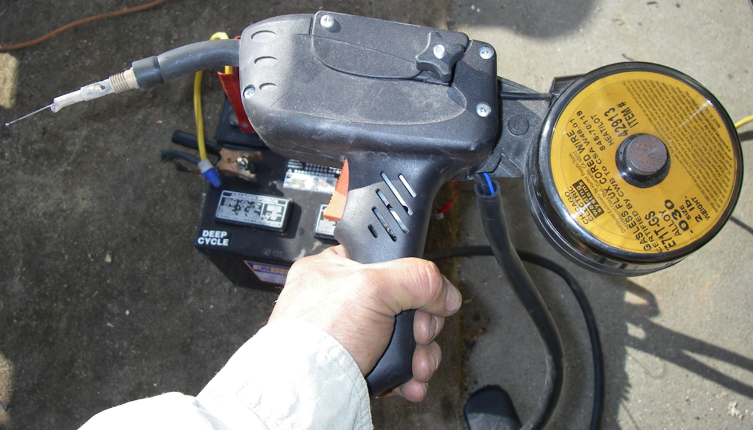Spool Gun Handheld Wirefeed Welder Powered by Car Batteries : 10 Steps ...
