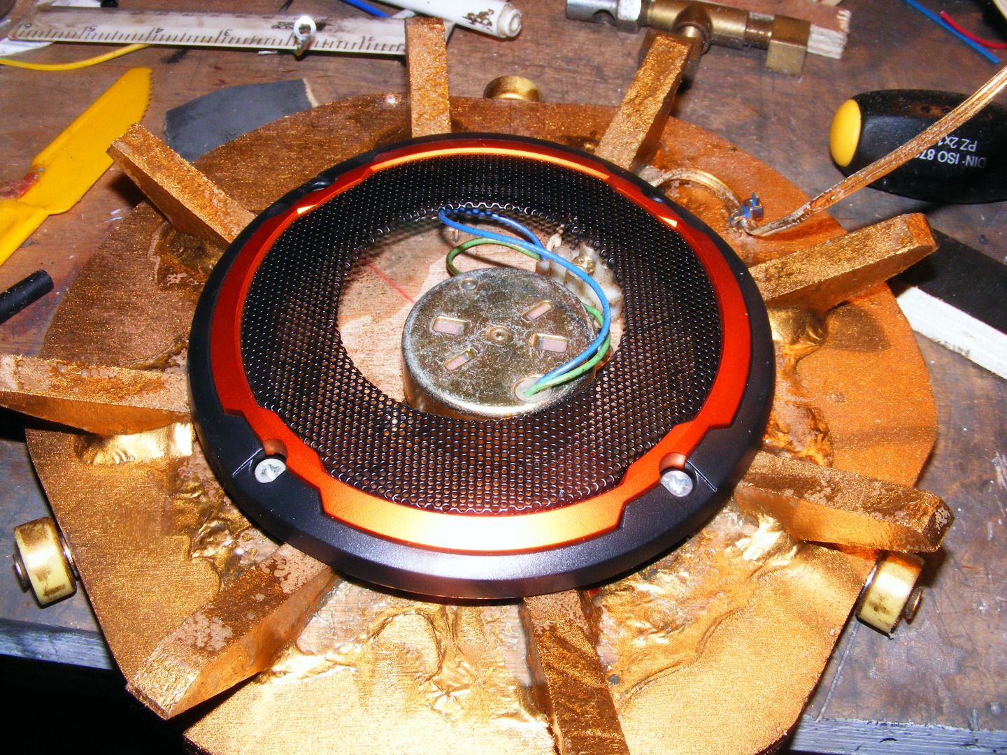 Lazy Susan Motorized Robot Style : 14 Steps (with Pictures) - Instructables