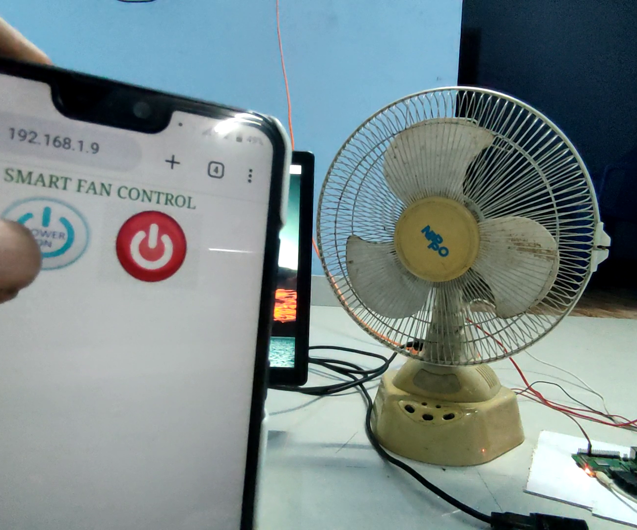 Simple Diy Smartfan Using Raspberrypi : 5 Steps - Instructables