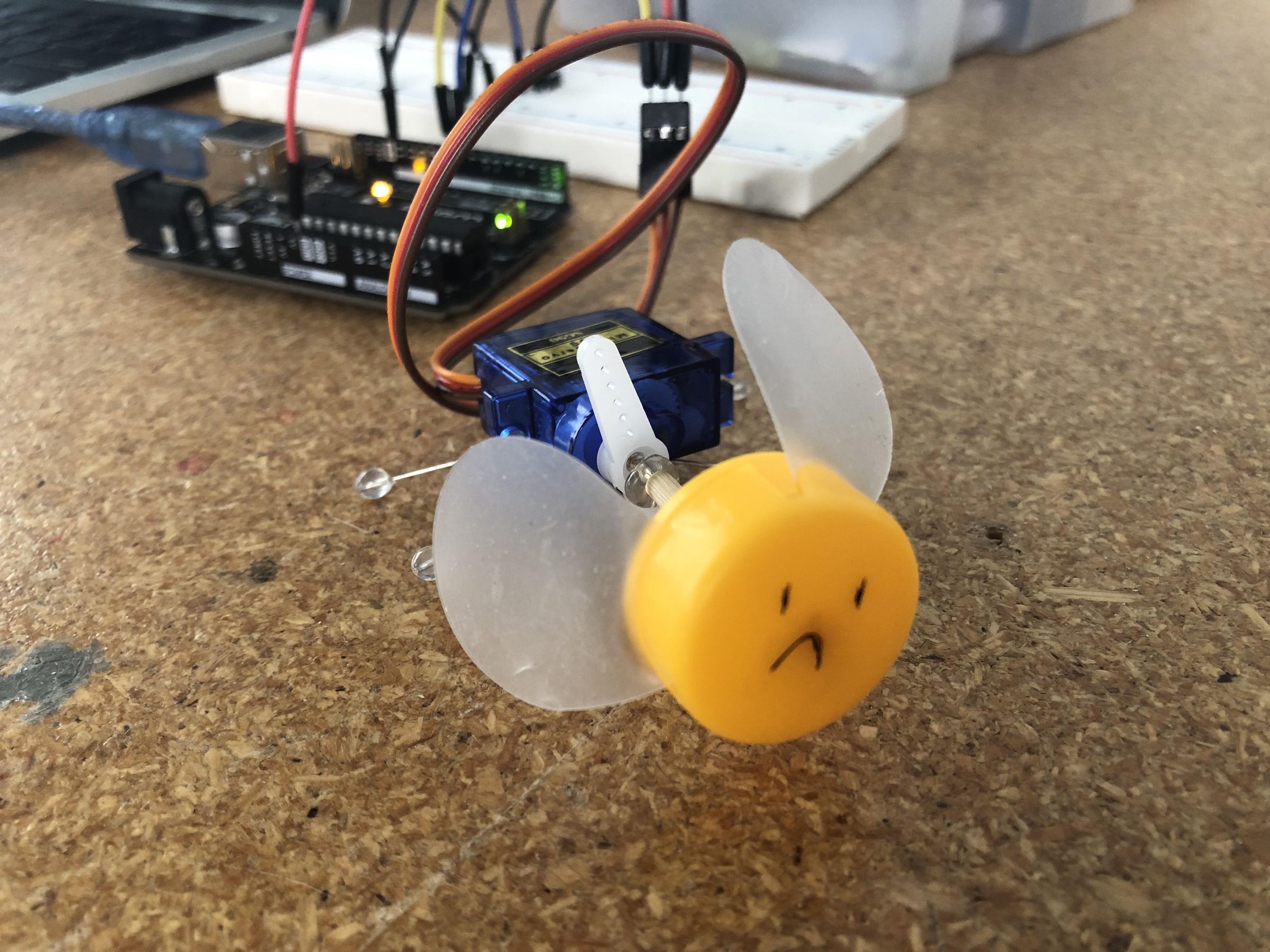 Simple Uncordinated Robot Creature With Arduino : 3 Steps - Instructables