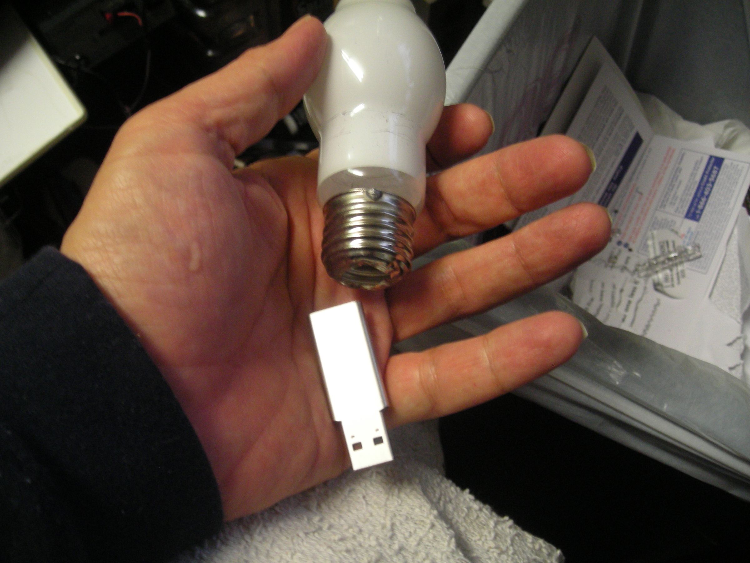 Bright Idea USB Drive : 4 Steps - Instructables