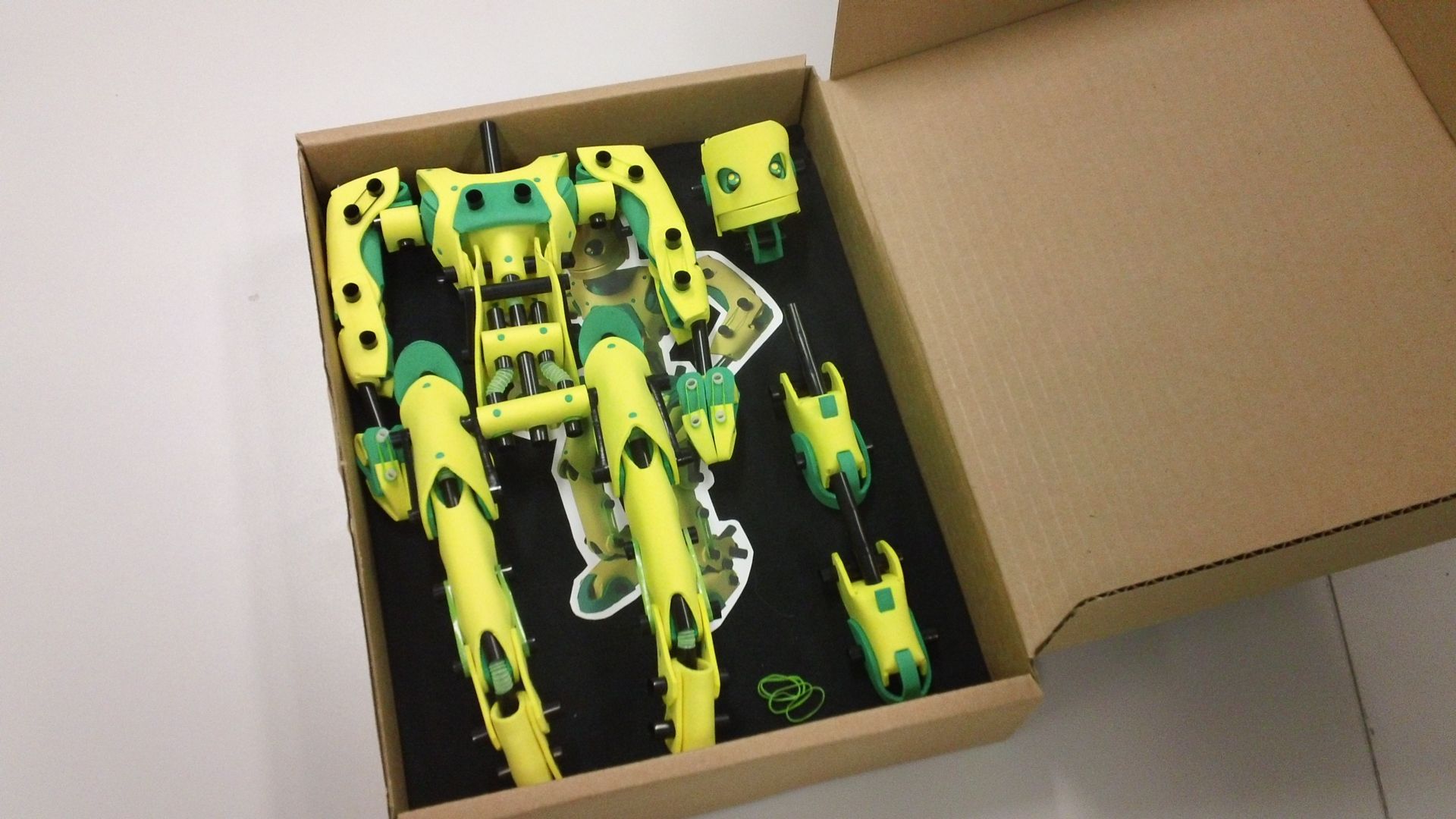 Strawbots: Logo & T-shirt Design : 5 Steps - Instructables