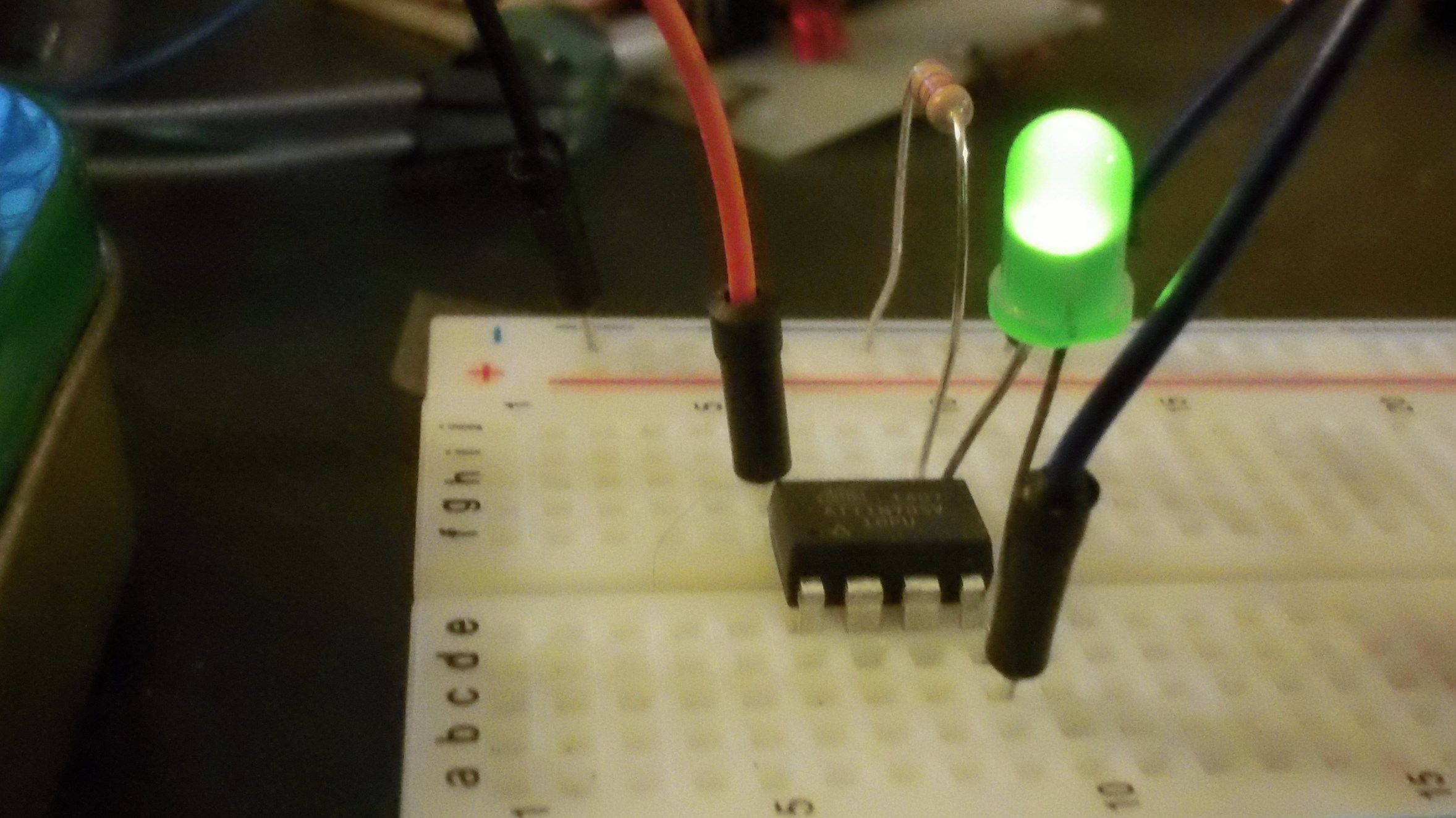 Programming the ATtiny : 4 Steps - Instructables