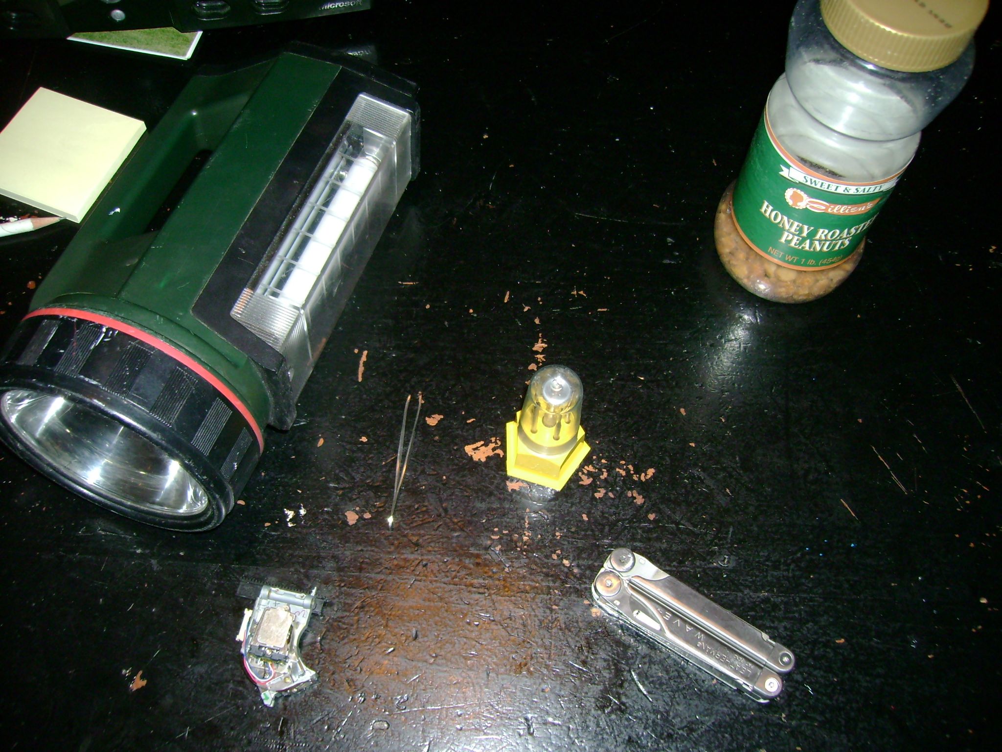 How to Replace Your Xbox DVD Laser : 11 Steps - Instructables