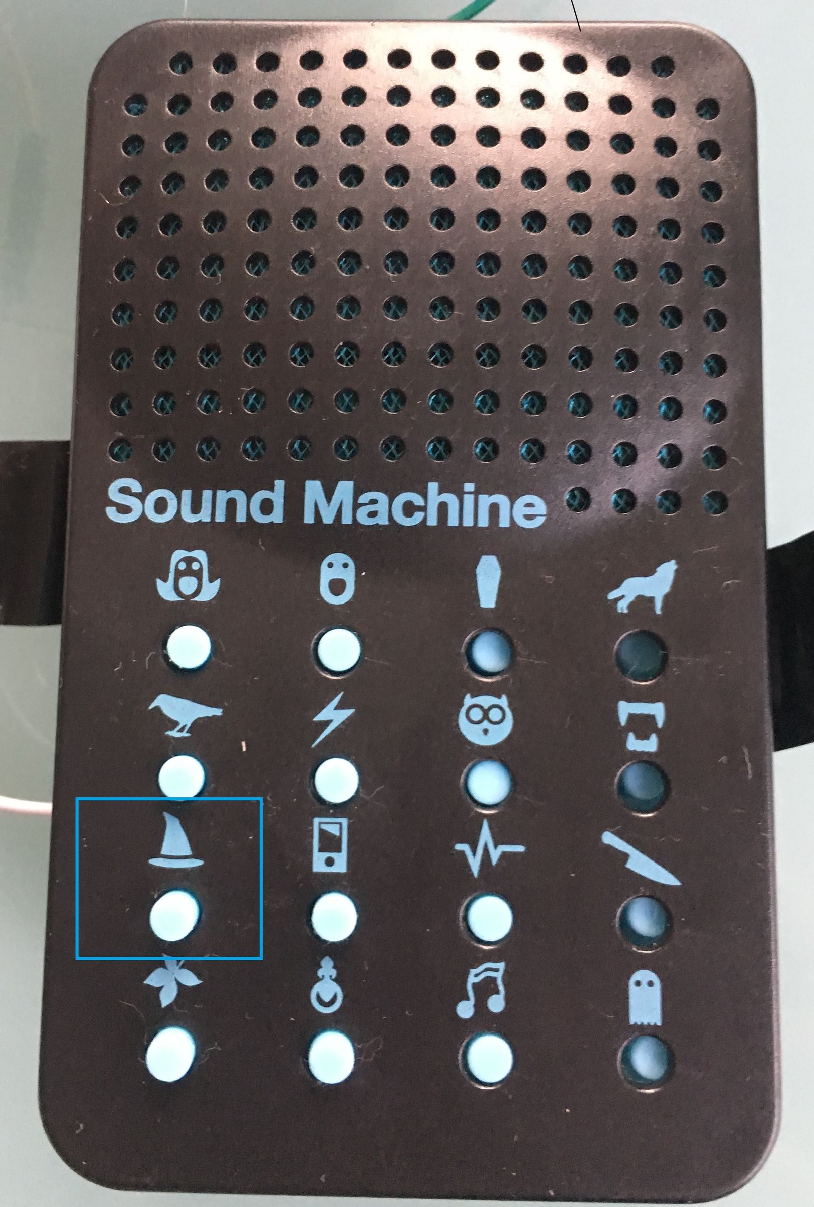 Spooky ESP8266 Halloween Hack, With Motion Sensor and Light / Sound ...