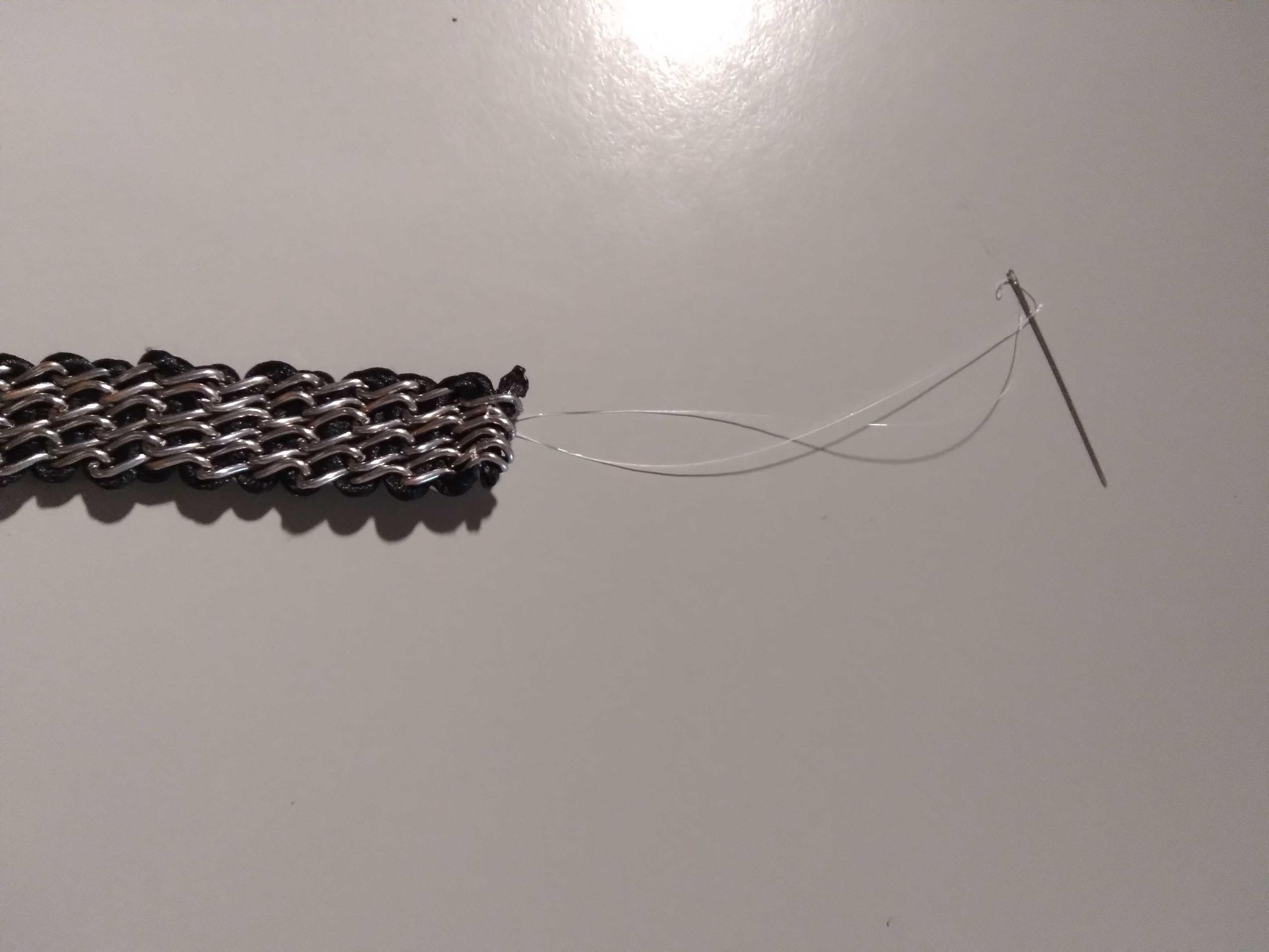 Chain and Intertwined Thread Bracelet : 6 Steps - Instructables