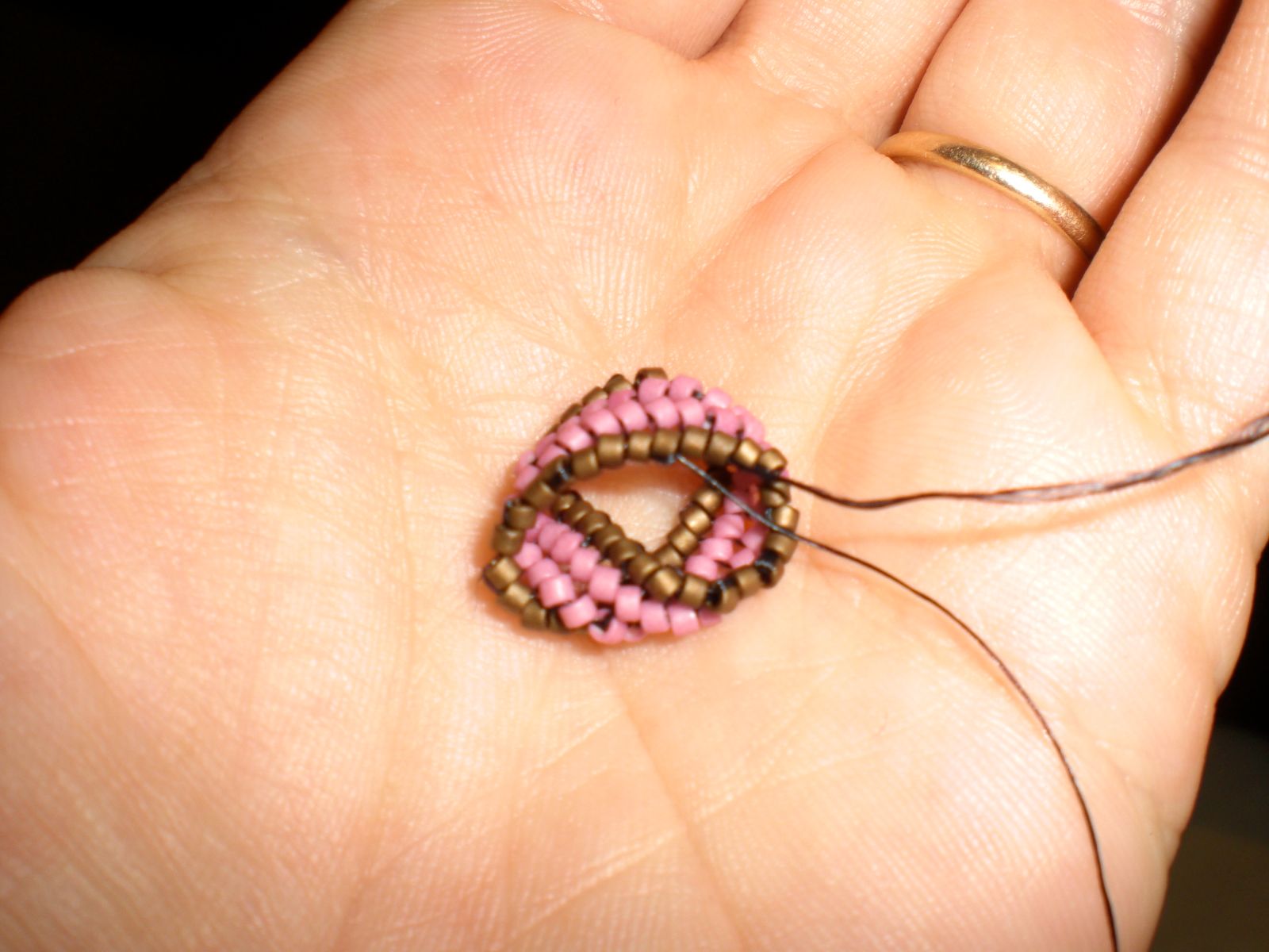 Moebius Strip Earrings : 9 Steps - Instructables