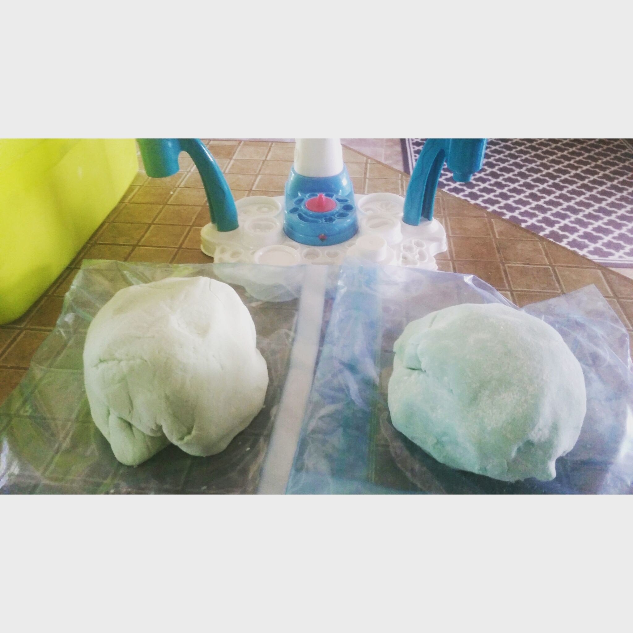 How to Make Play Dough (with Pictures) - Instructables