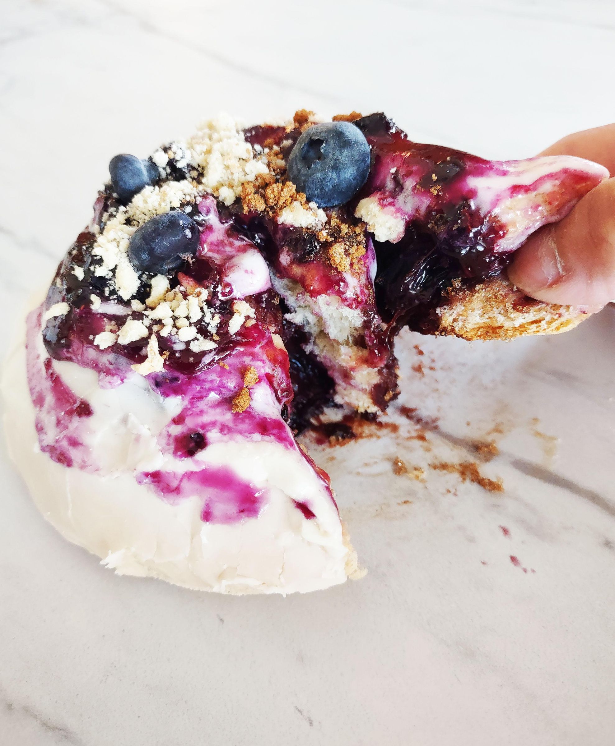 Blueberry Crumble Cinnamon Roll : 12 Steps (with Pictures) - Instructables