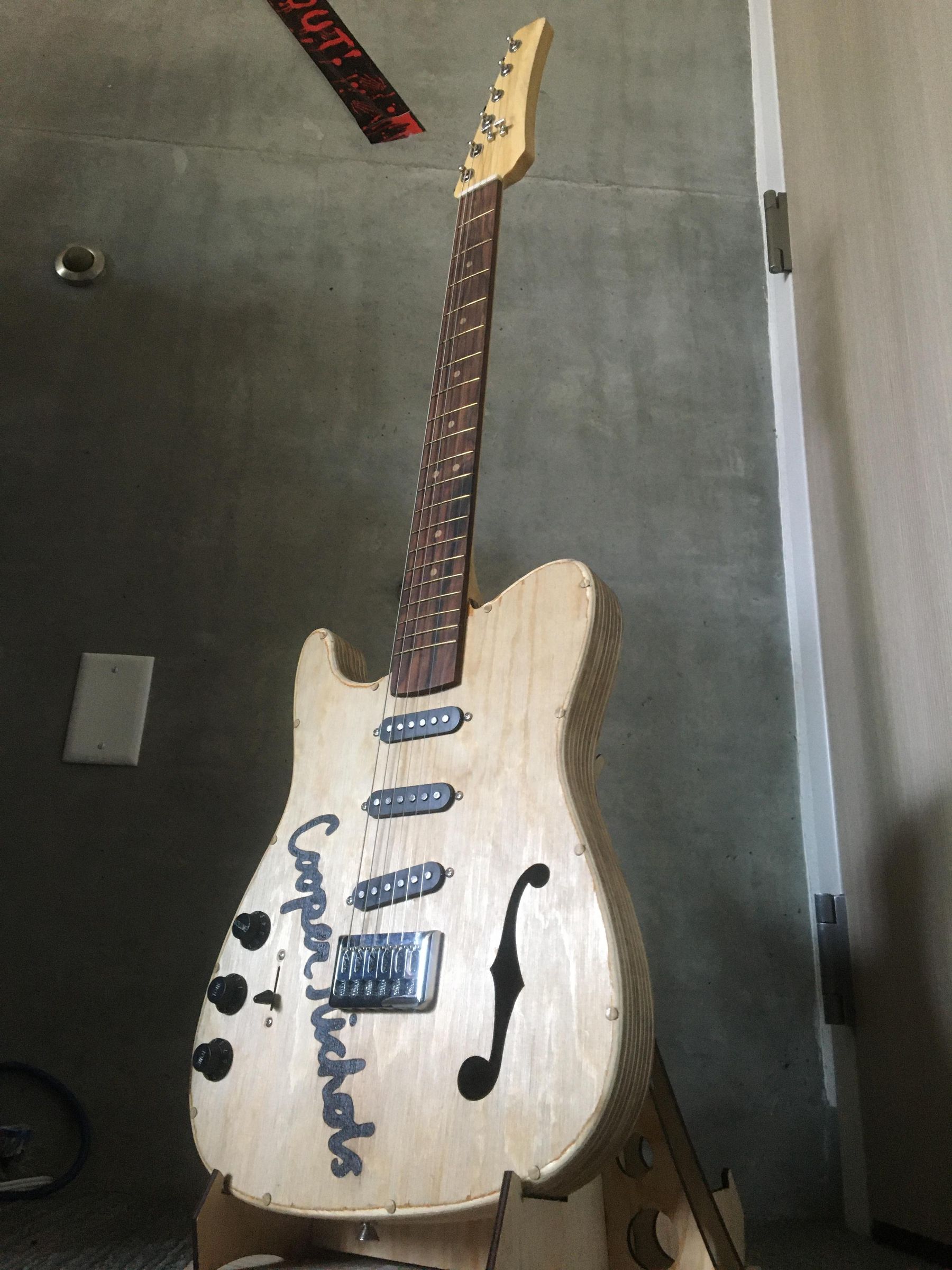 Custom CNC Electric Guitar & Case With Mobile BUILT IN Amp! : 9 Steps ...
