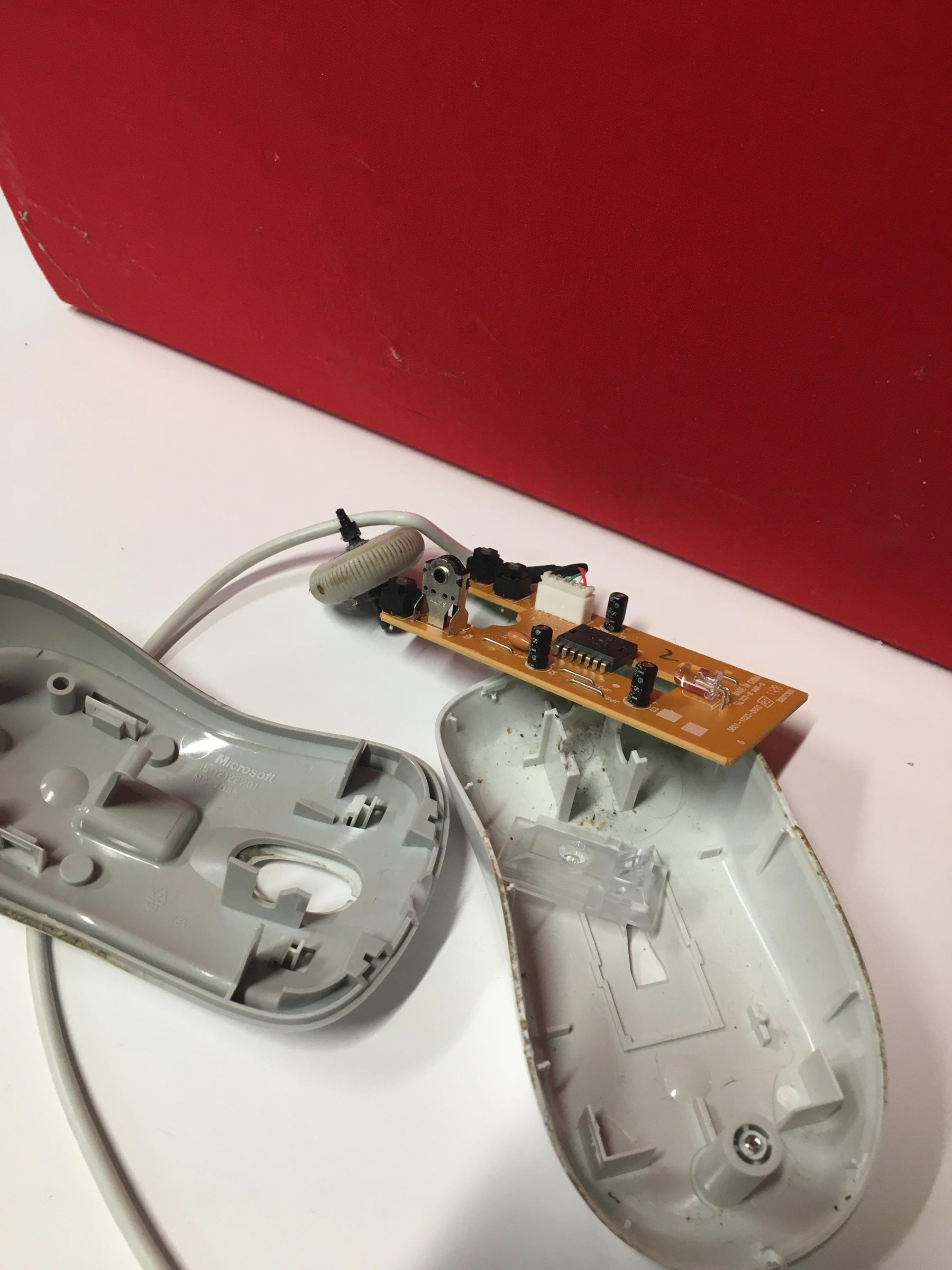 Hidden Mouse Compartment : 6 Steps - Instructables