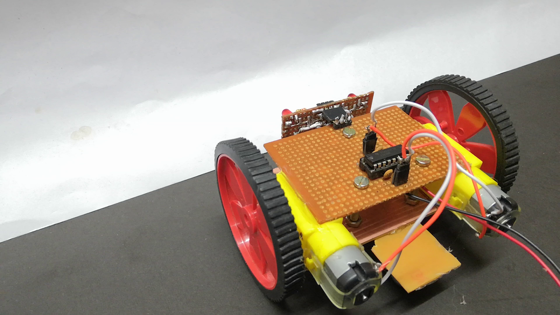 IR Based Line Following Robot From Scratch [No Microcontroller] : 15 ...