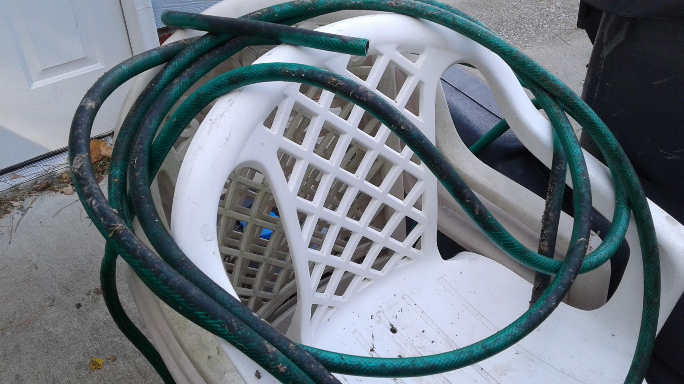 Plastic Hose Snake Prop : 6 Steps - Instructables