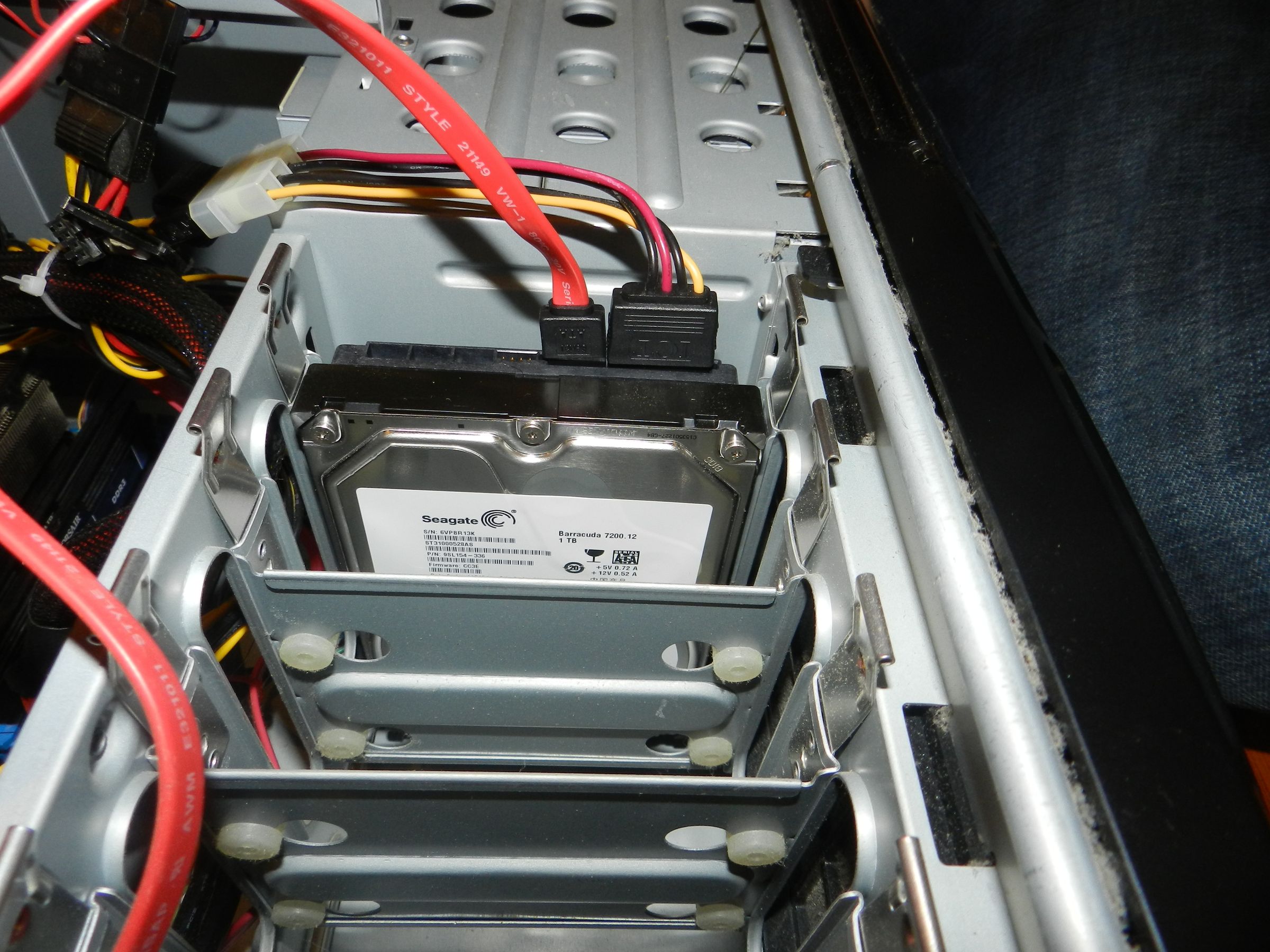 How to Add a SATA Hard Drive to Your Computer : 6 Steps - Instructables
