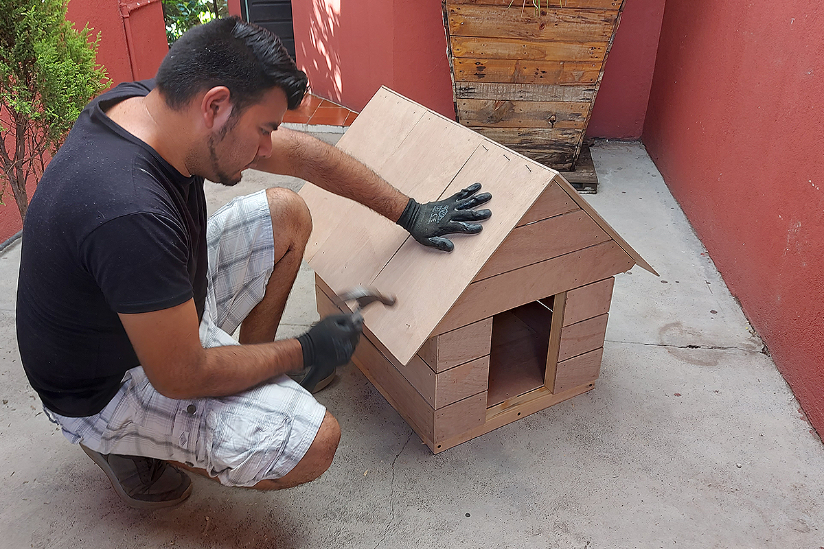#DIY How to Build a Small Dog House : 5 Steps - Instructables