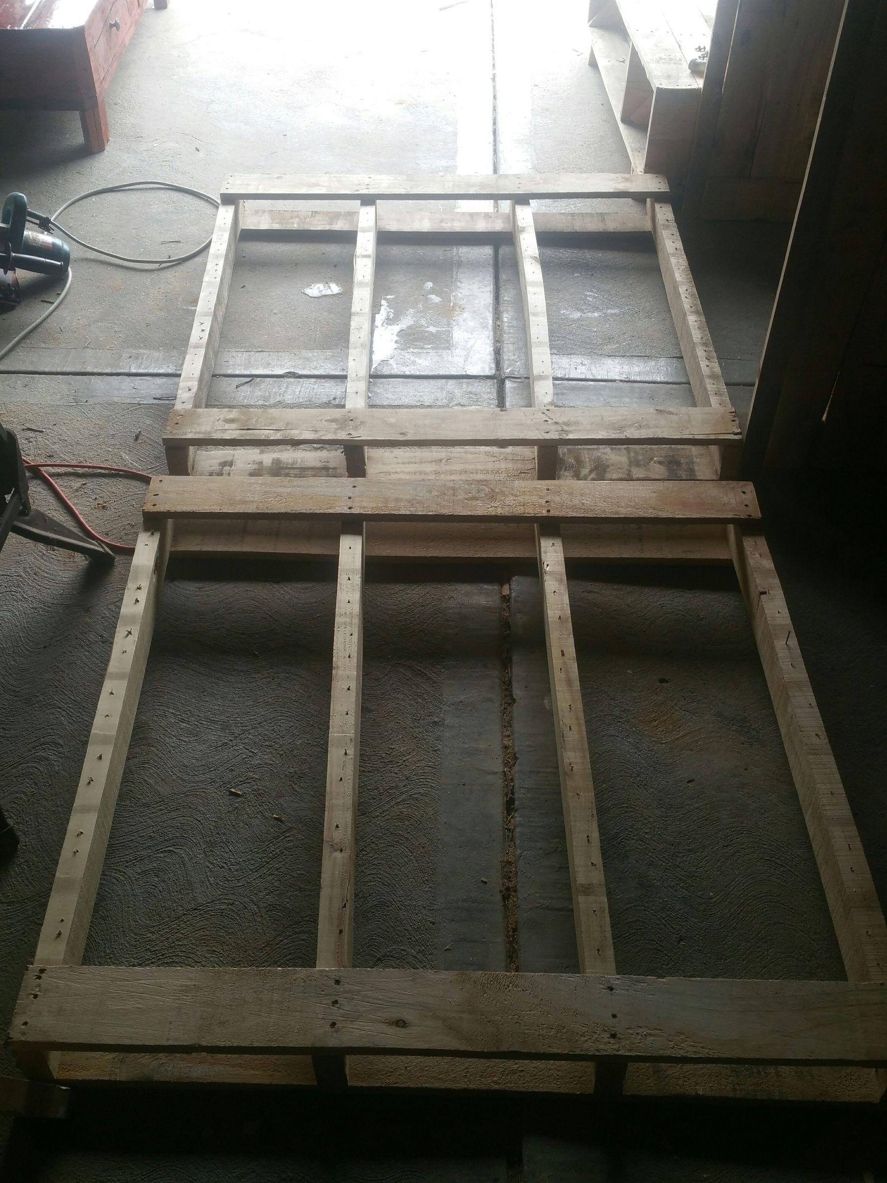 Pallet Dining Table : 7 Steps (with Pictures) - Instructables