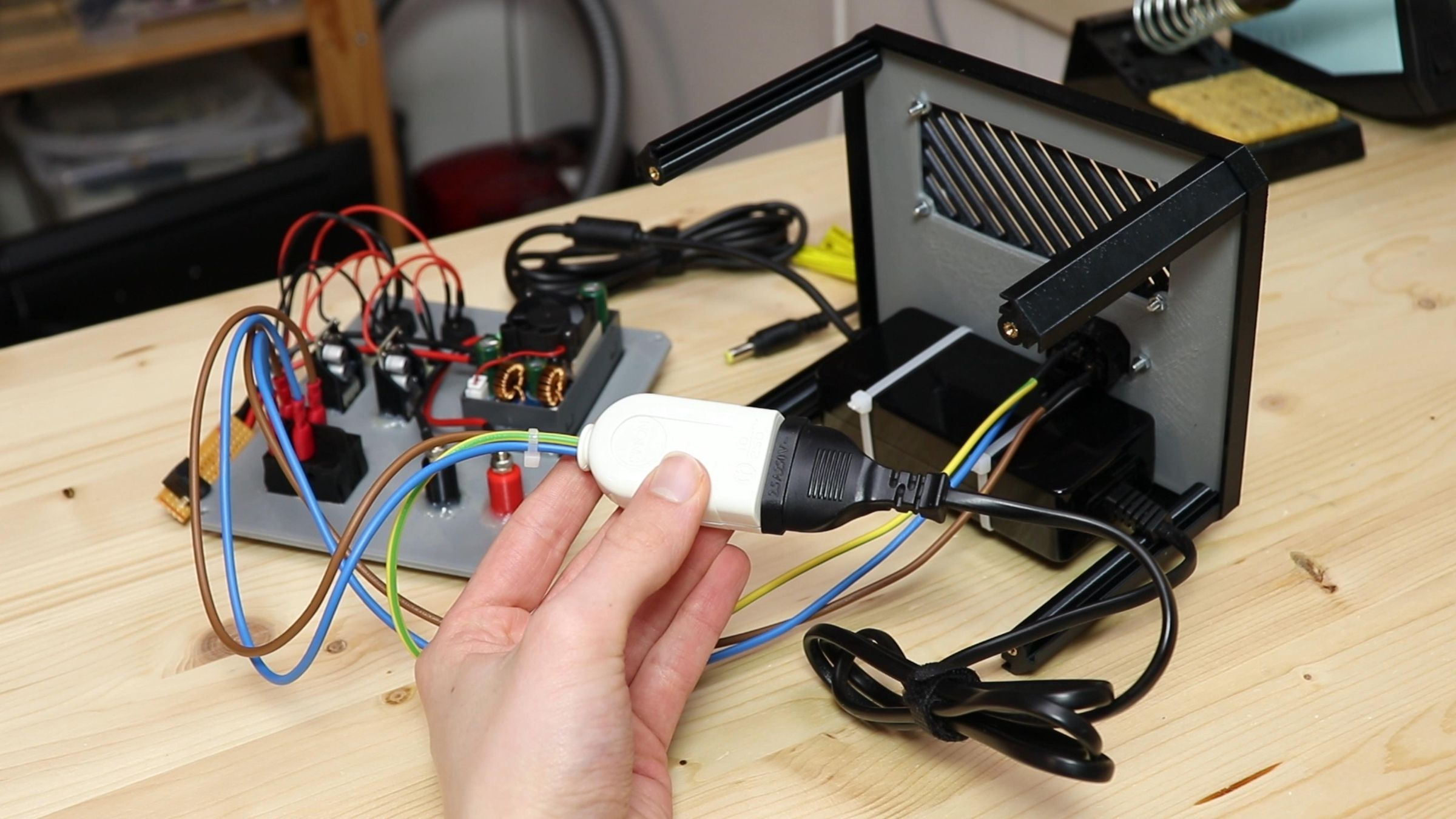 Lab Bench Power Supply : 12 Steps (with Pictures) - Instructables