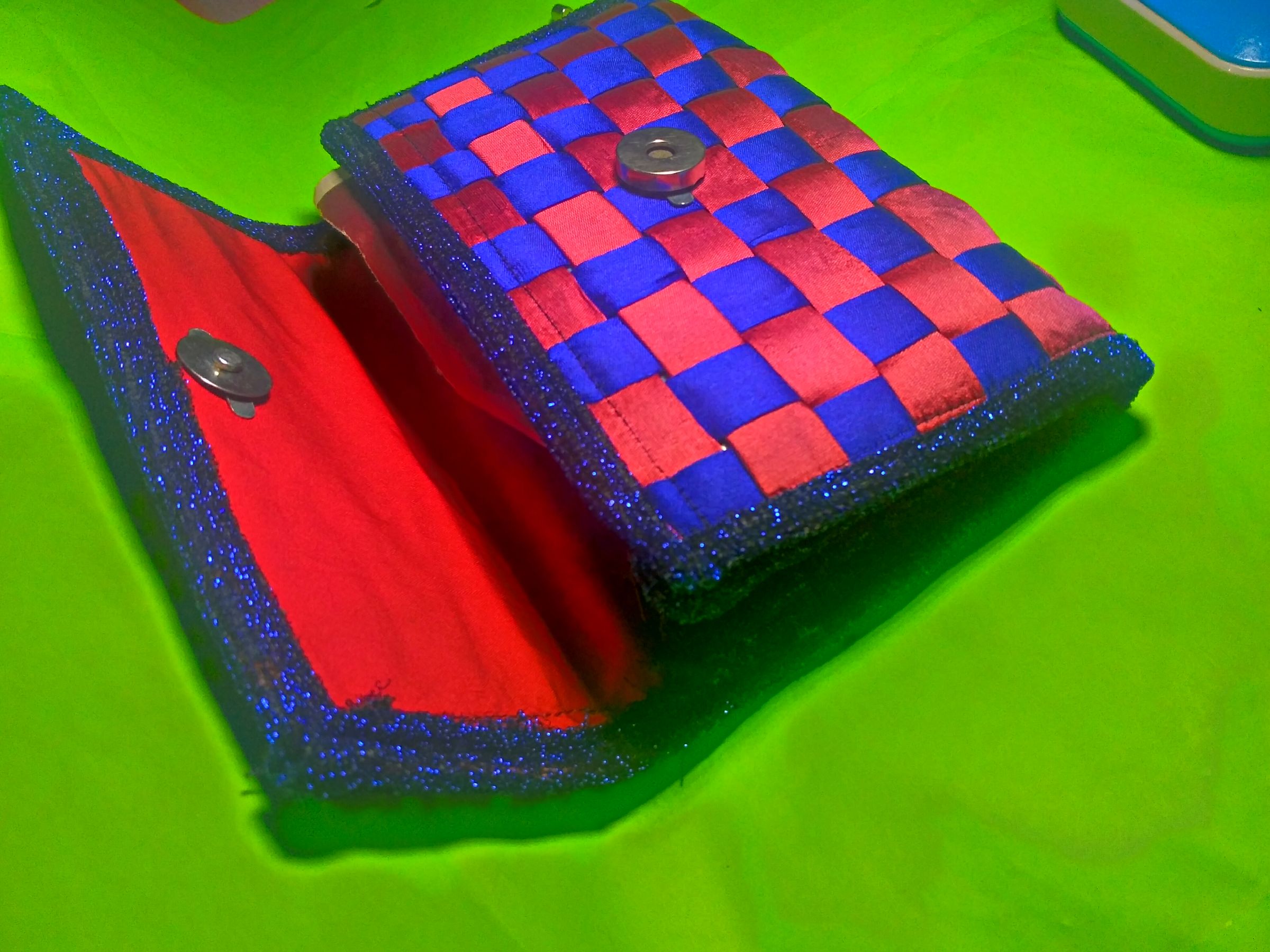 Fancy Shiny Purse : 10 Steps (with Pictures) - Instructables