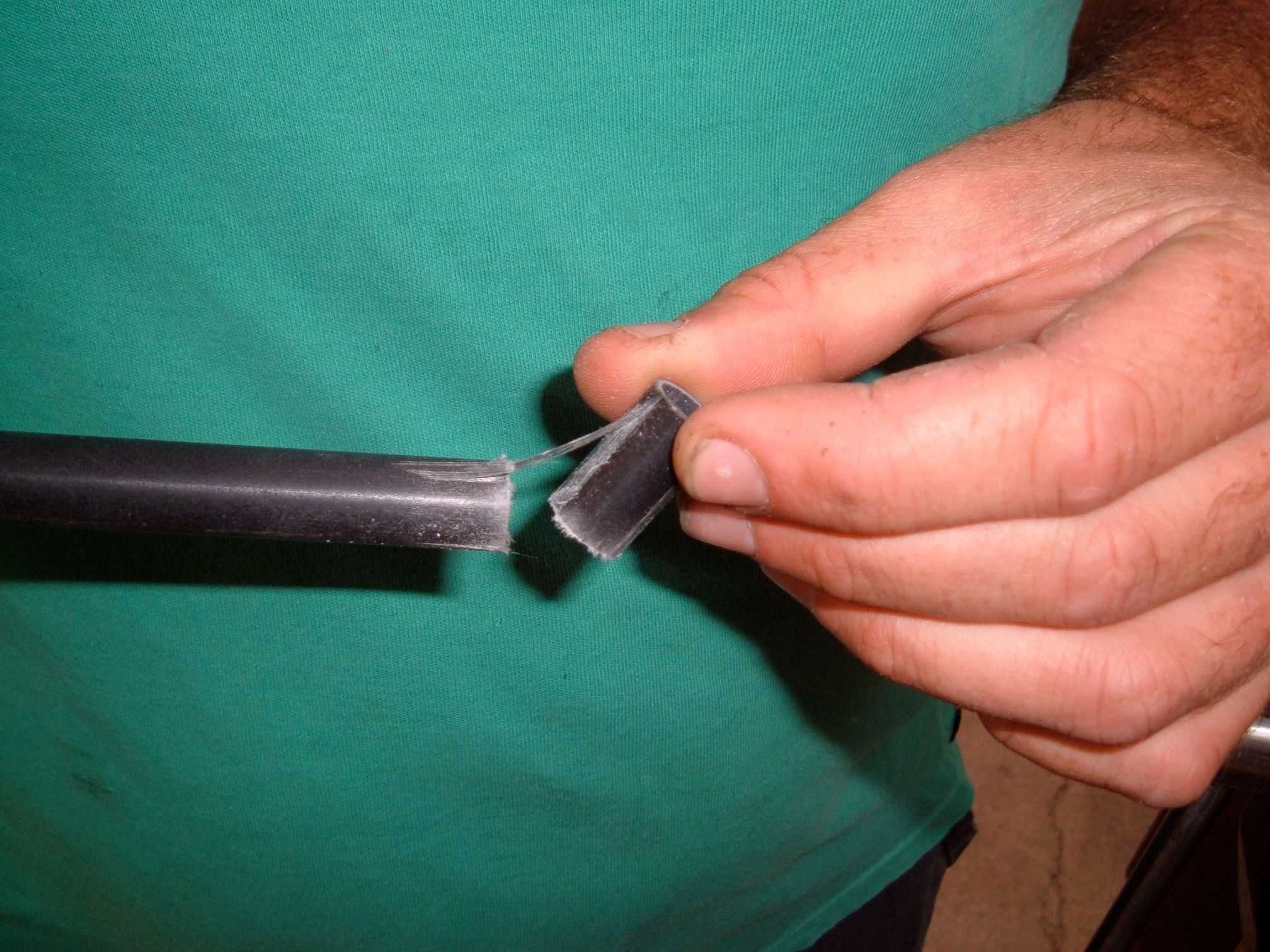 Preventing Splintering While Cutting Fiberglass Rod - Instructables
