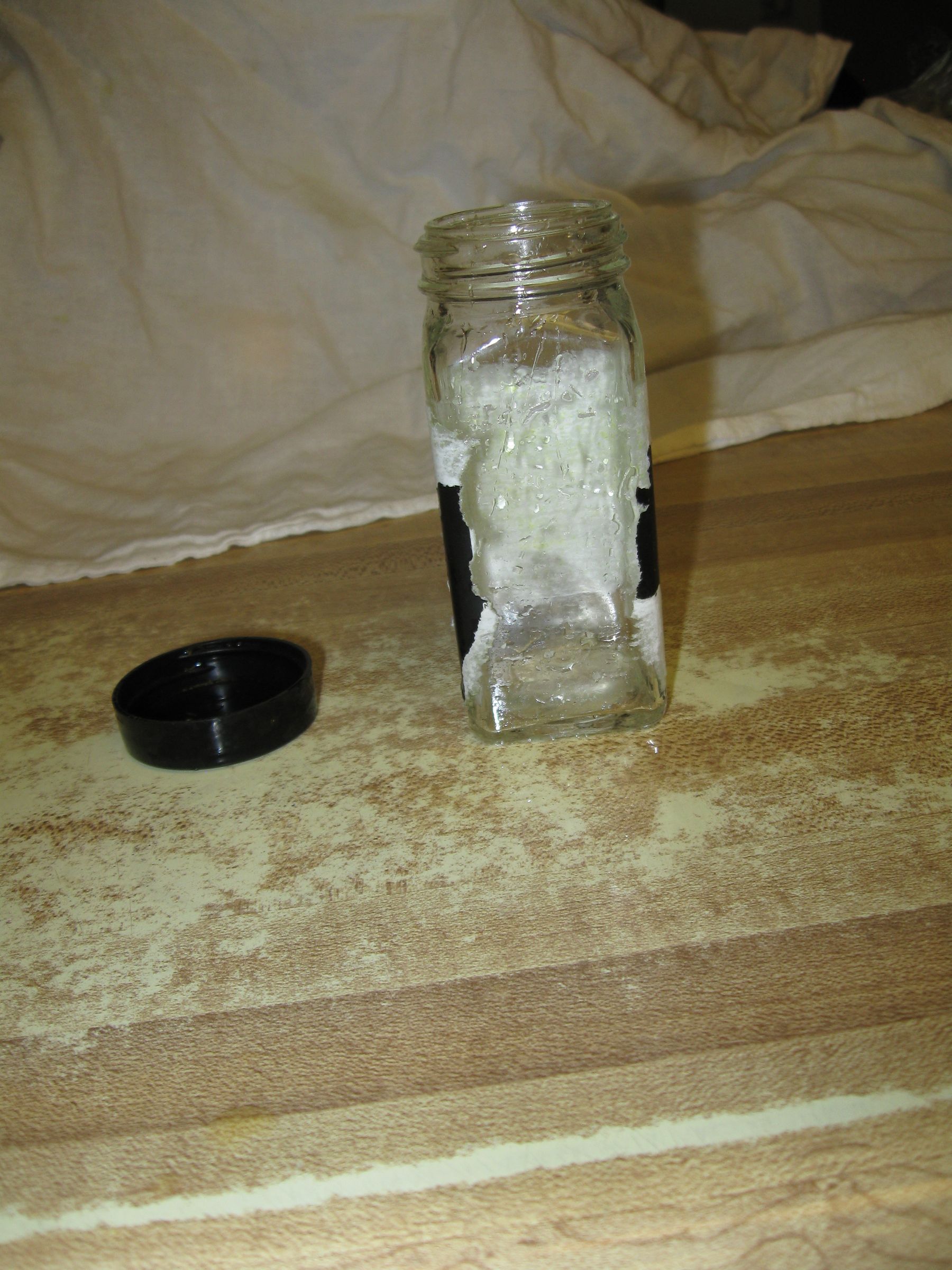 How to Clean Small Jars : 4 Steps - Instructables
