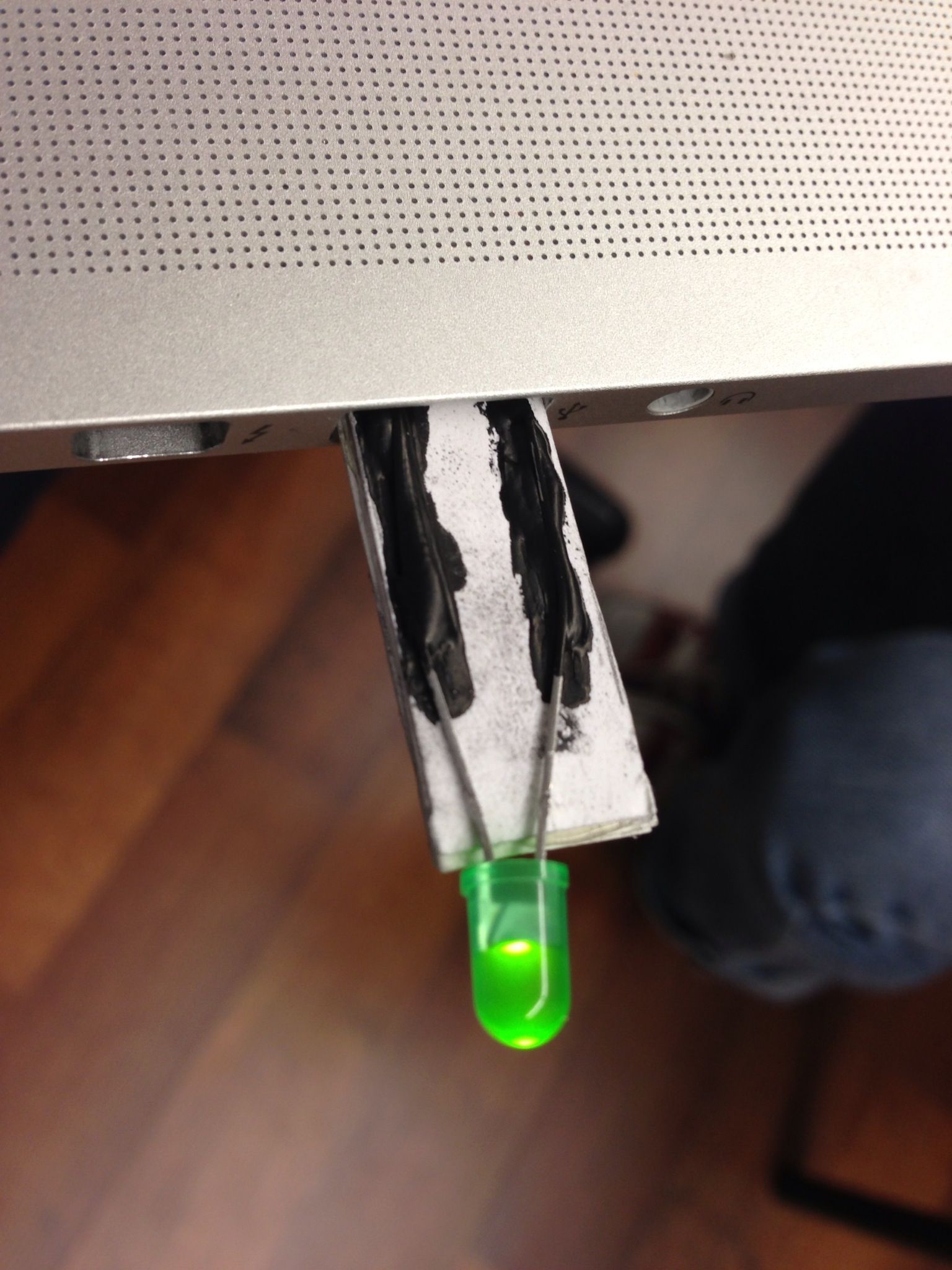 How to Make a USB to Light Up an LED Using Bare Conductive Paint Pen ...