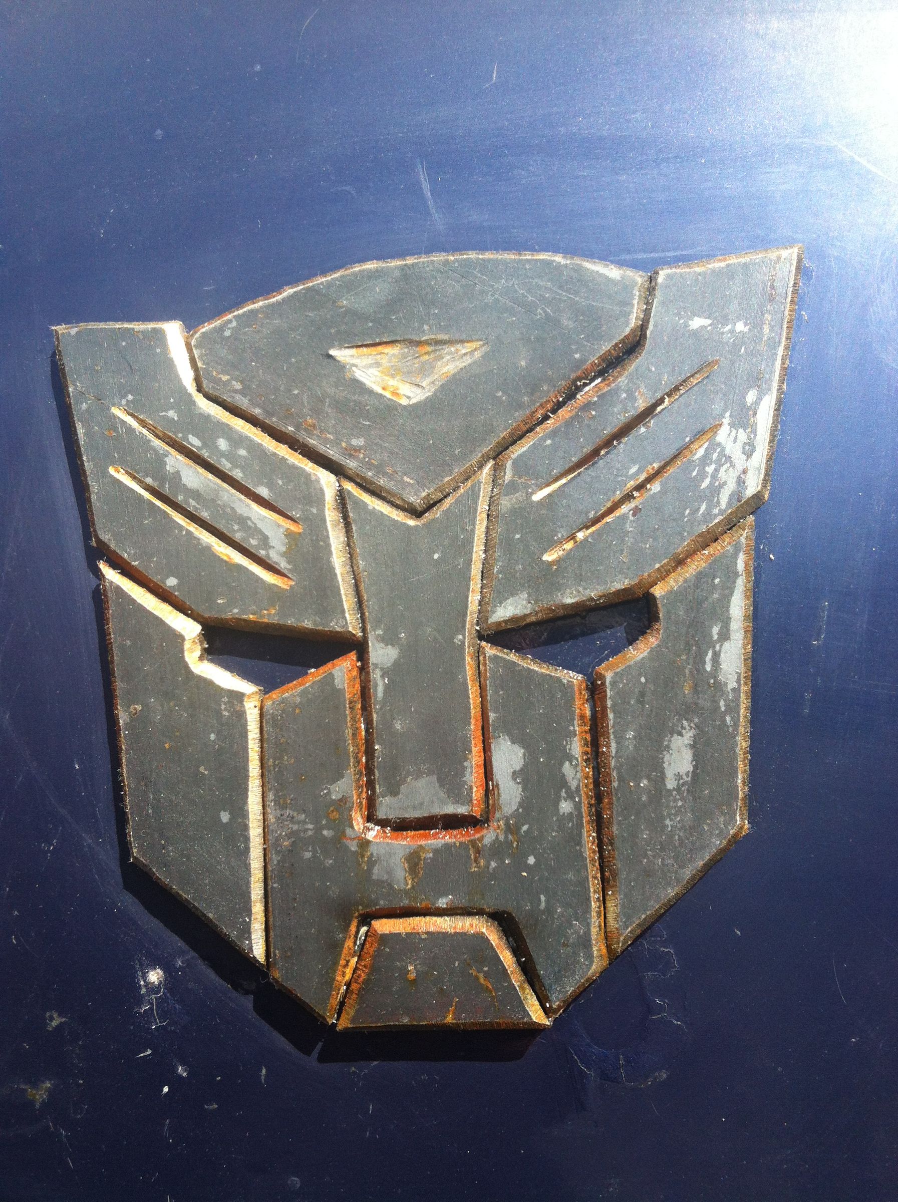 Heavy Duty Autobot Logo : 9 Steps - Instructables