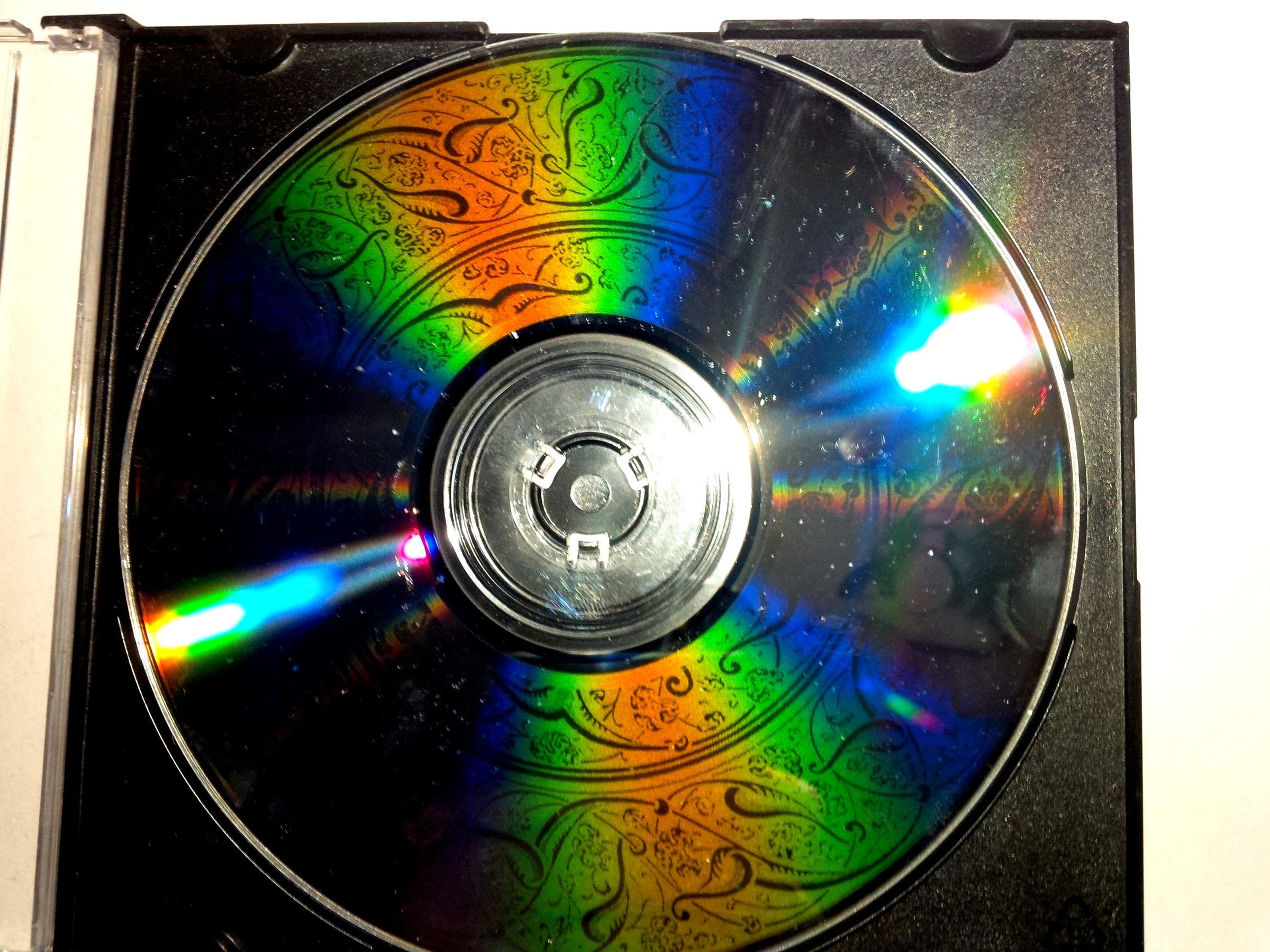 Burning Pictures on a Compact Disc Surface : 8 Steps (with Pictures ...