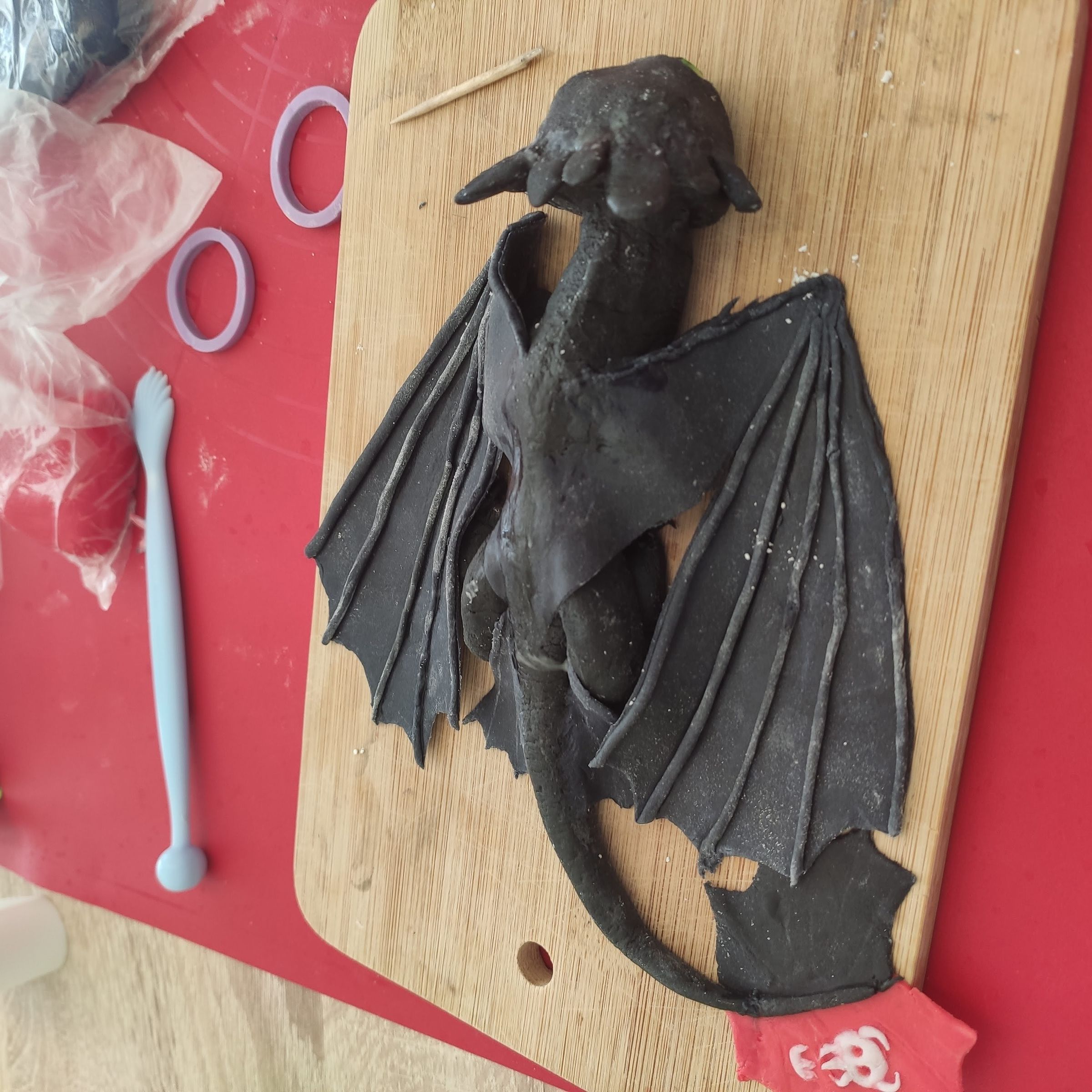 Toothless - Cake Fondant : 4 Steps - Instructables