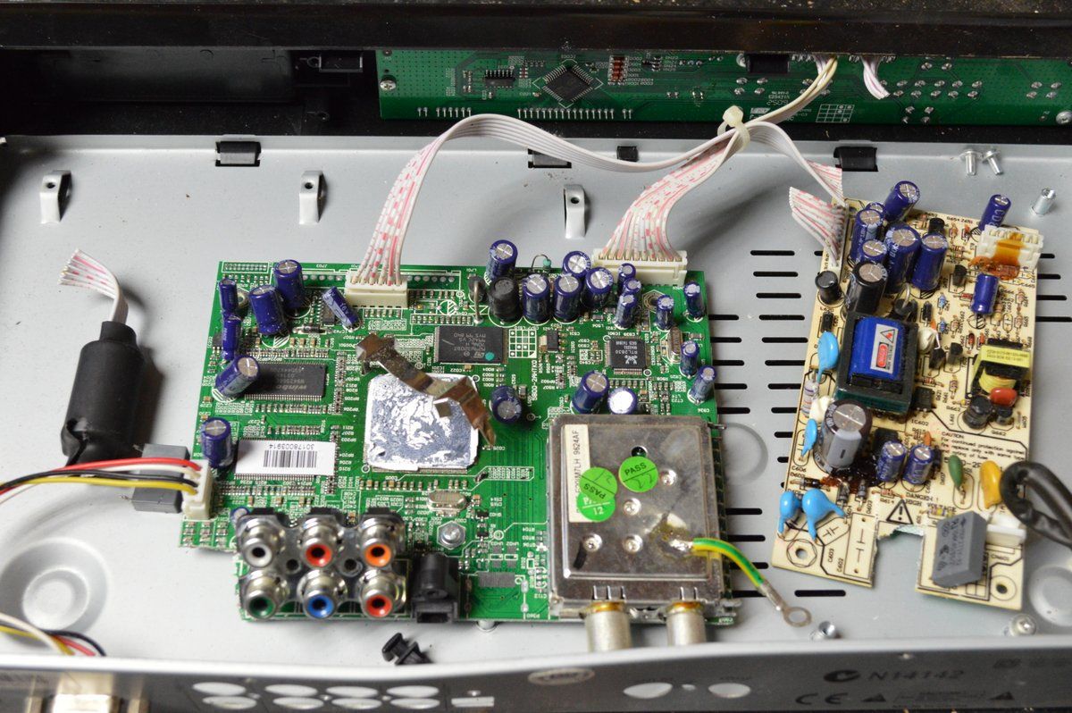 The Art of Making Junkbots : 14 Steps (with Pictures) - Instructables