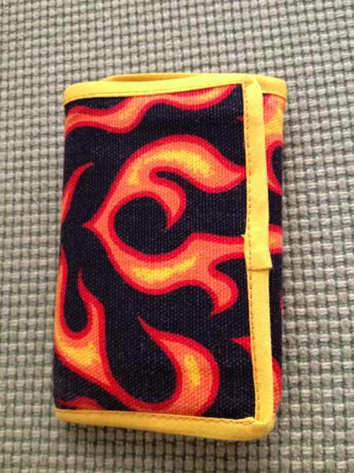 Stay-closed Trifold Wallet : 4 Steps (with Pictures) - Instructables