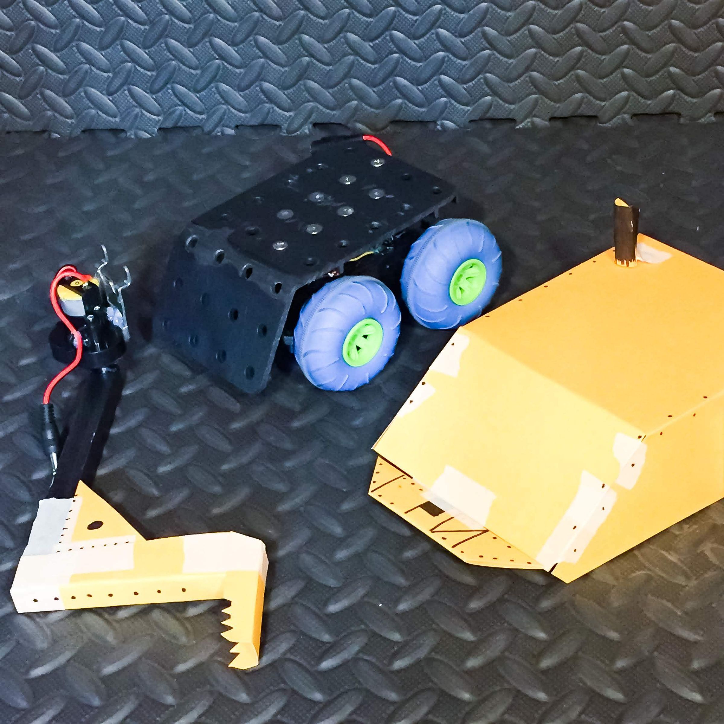 FOLD-N-FIGHT BATTLEBOTS : 7 Steps - Instructables