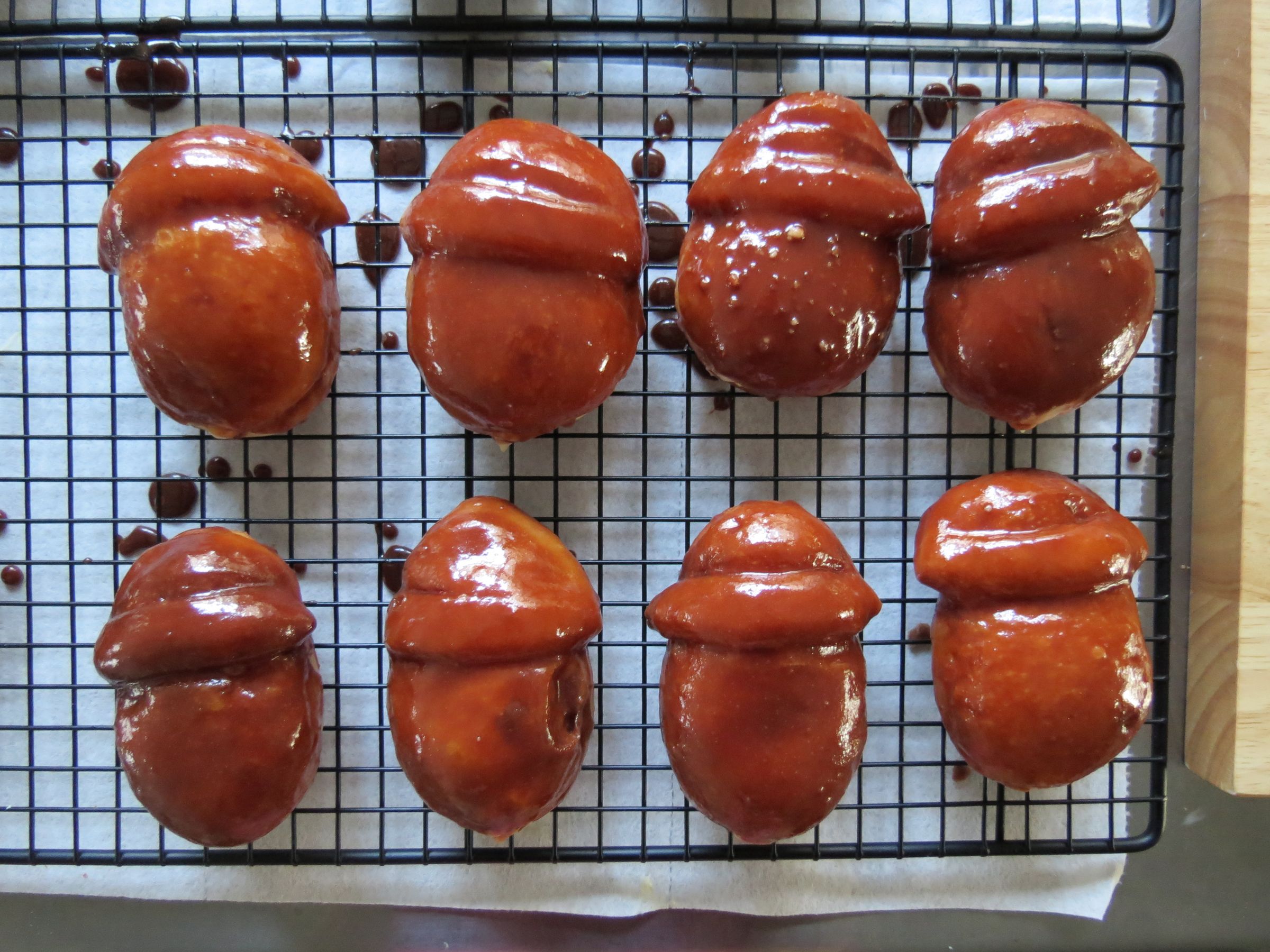 Cockroach Donuts (Boston Cream) : 9 Steps (with Pictures) - Instructables
