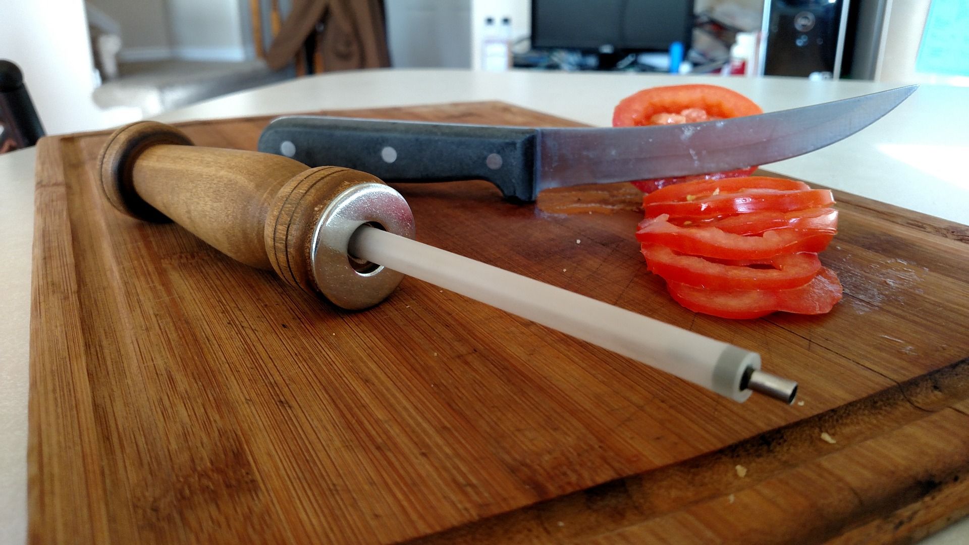 Lightbulb Knife Sharpener : 4 Steps (with Pictures) - Instructables