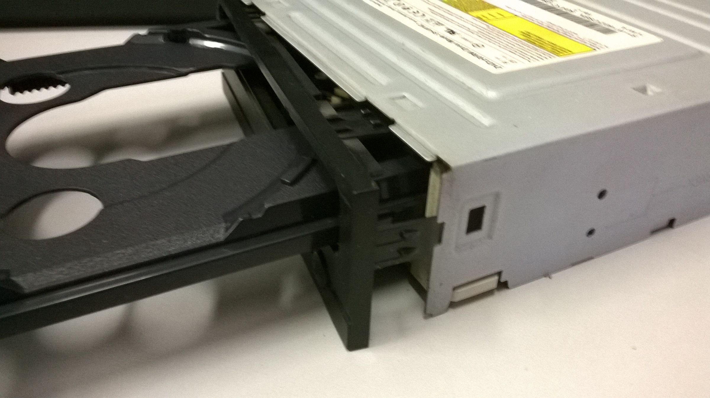 Disassembling a CD/DVD Reader and Reusing Its Parts : 12 Steps (with ...