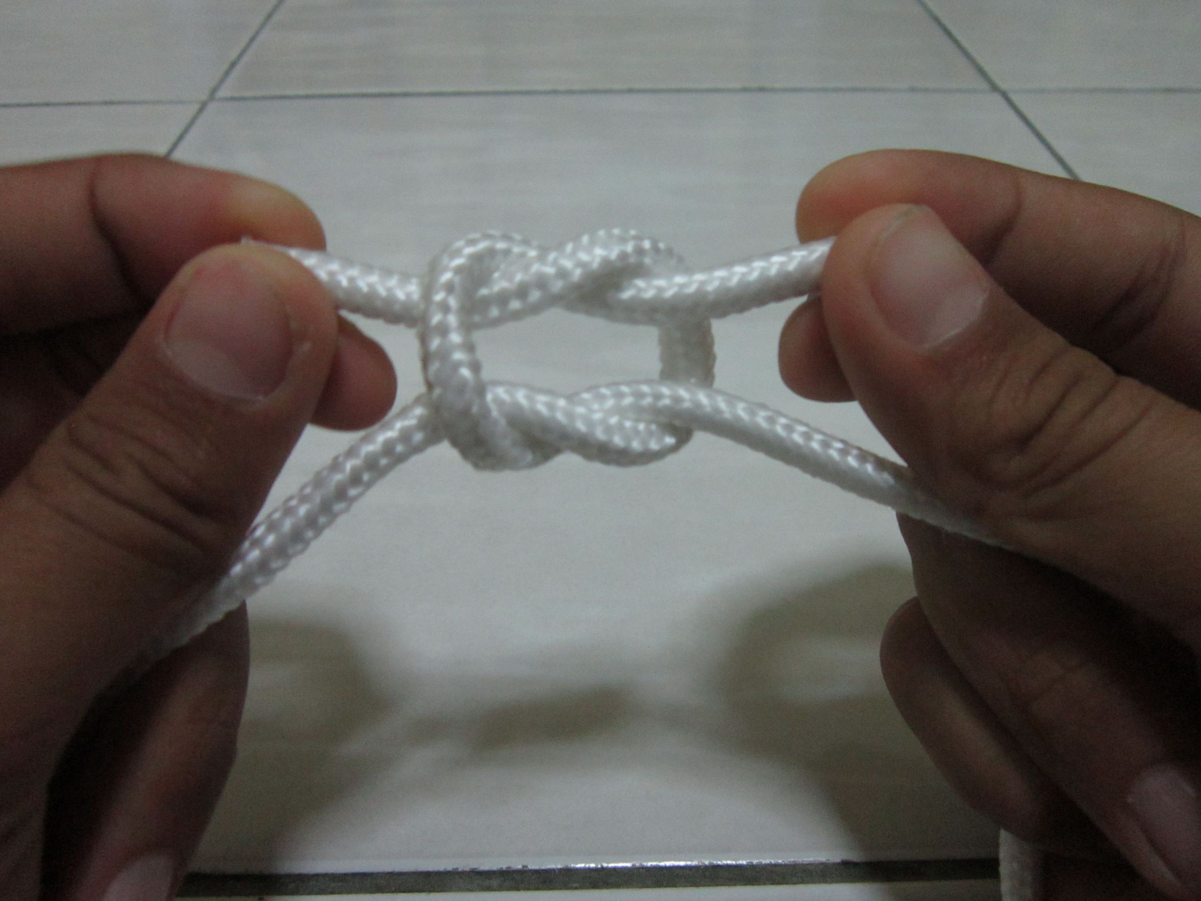 How to Tie a Reef Knot : 4 Steps - Instructables