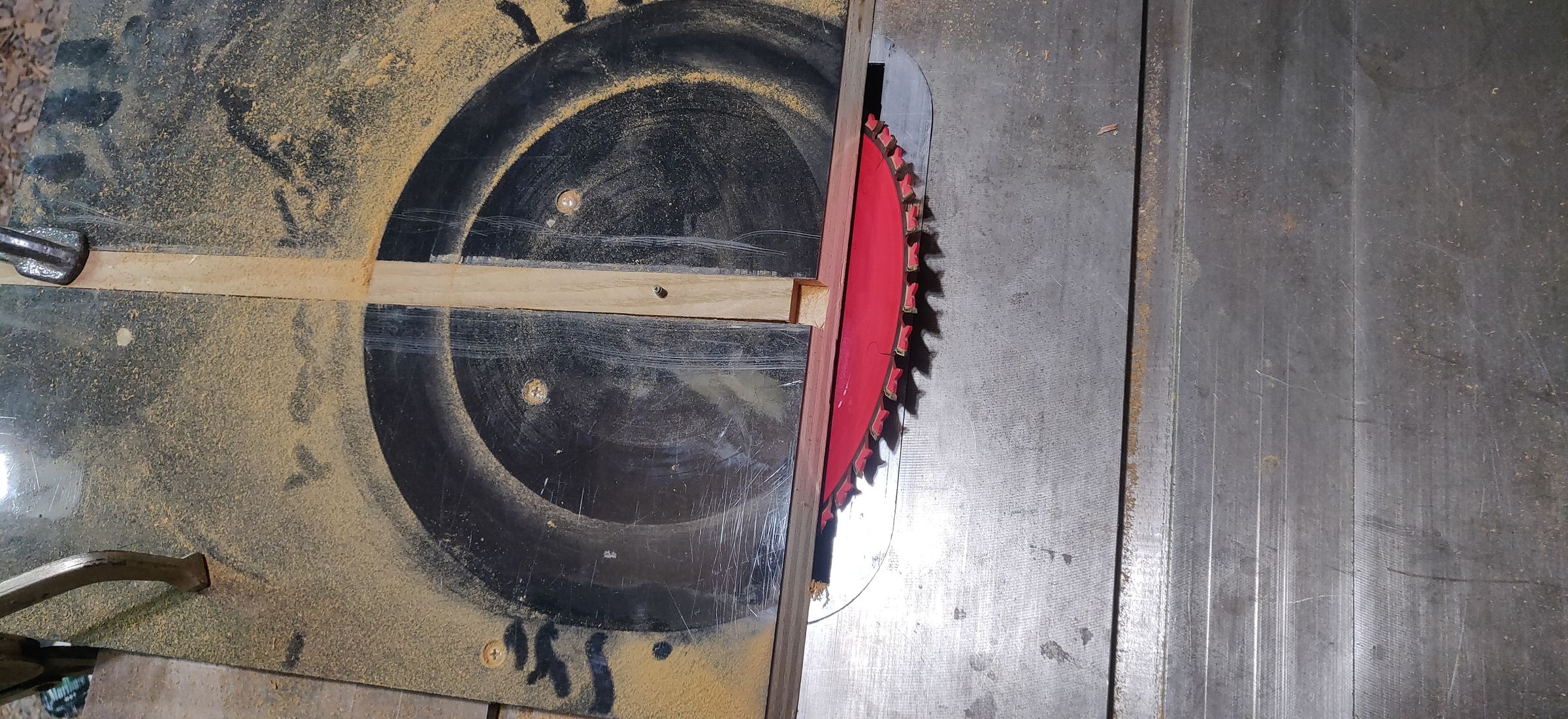 Circle Cutting Jig for Table Saw : 10 Steps (with Pictures) - Instructables