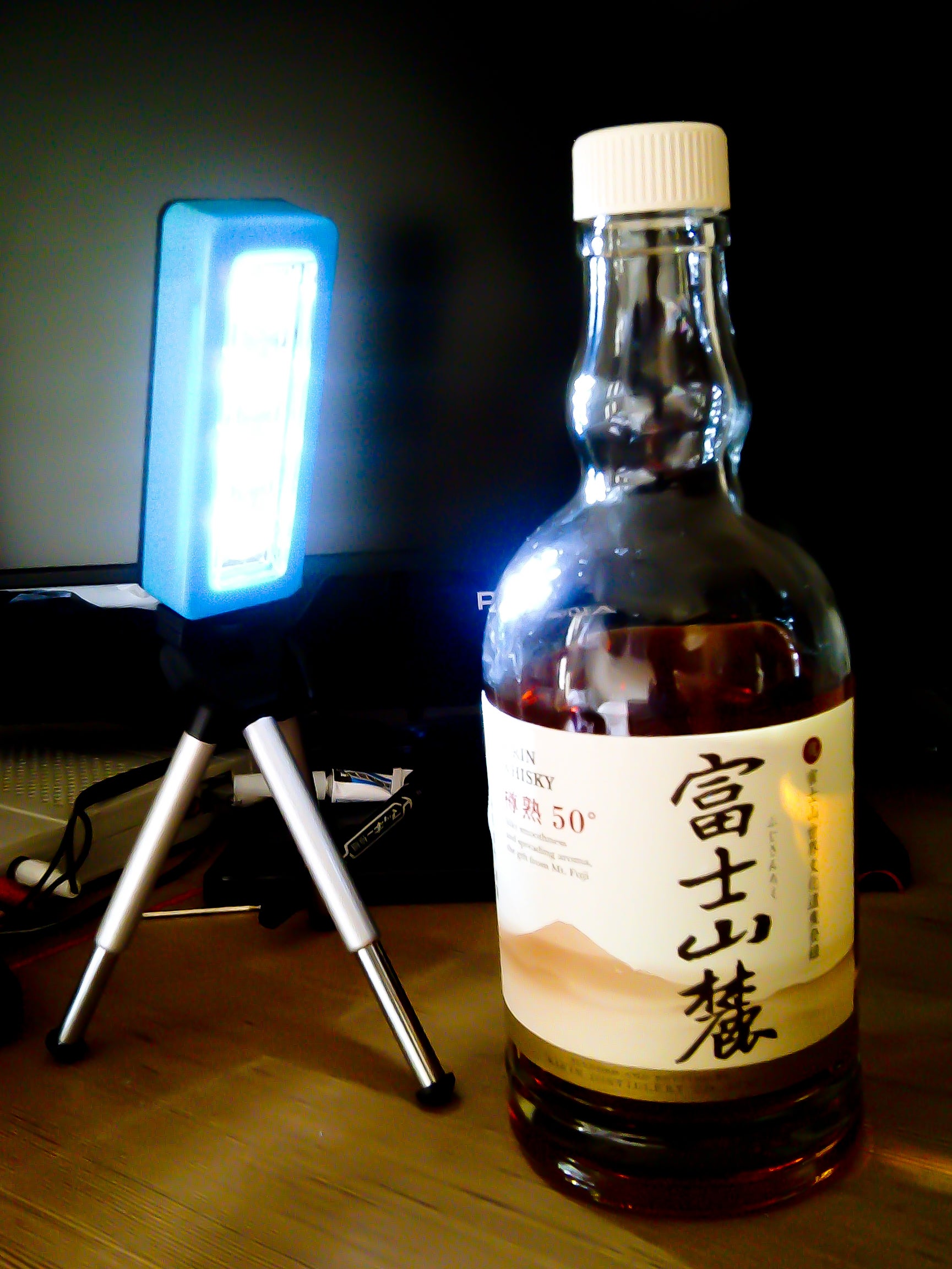 5-minute Desktop Studio Lighting : 4 Steps - Instructables