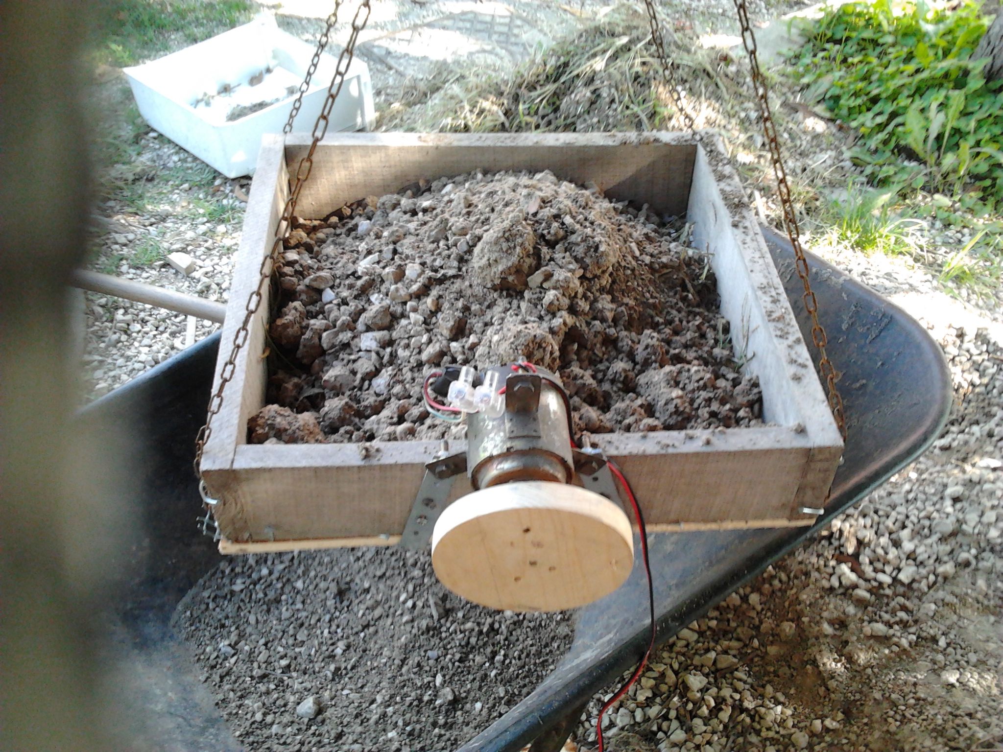 Semi Automatic 12 Volt Sieve : 4 Steps - Instructables