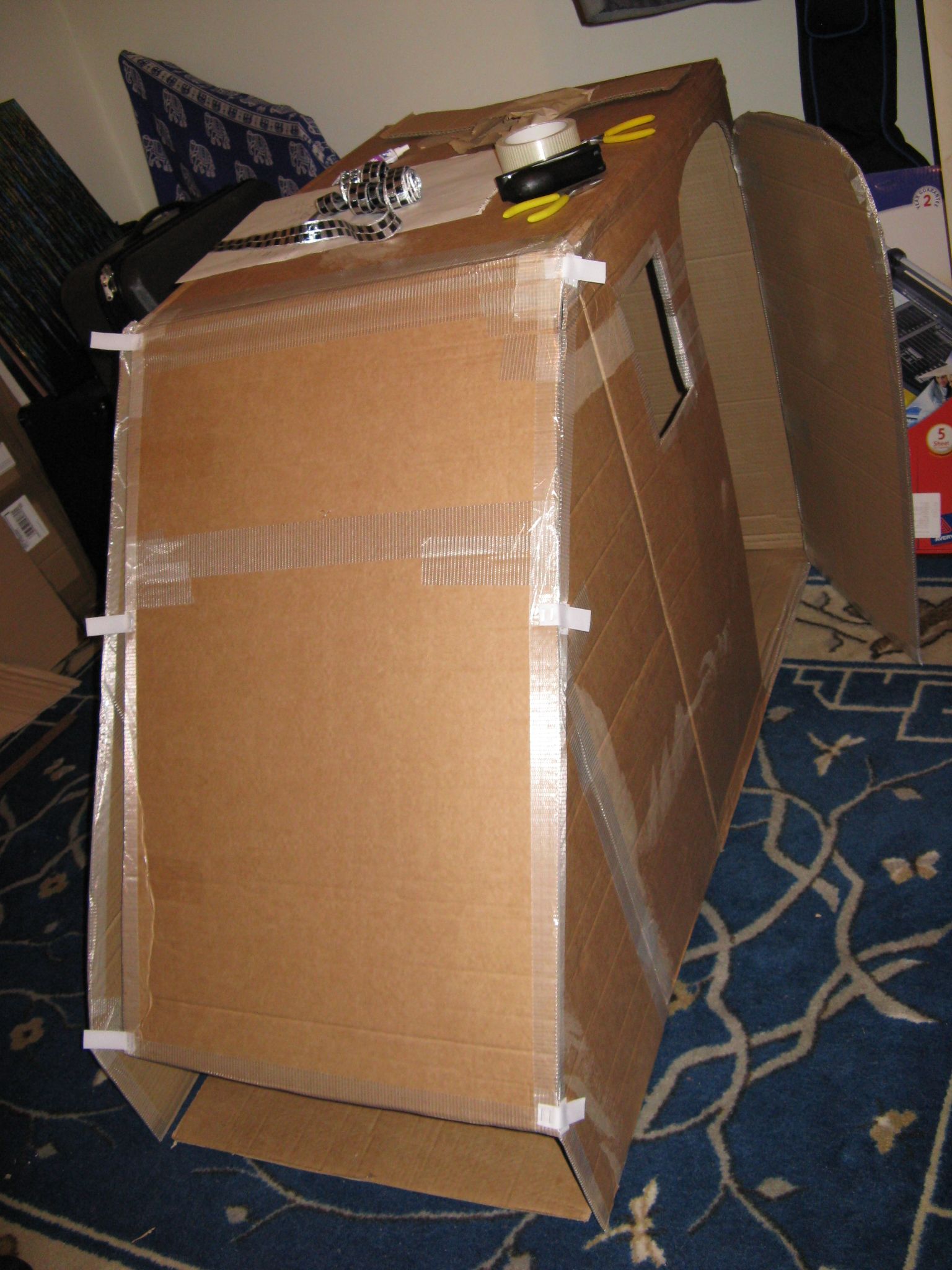 Spaceship for Kids Fold-able Made From Cardboard : 5 Steps (with ...