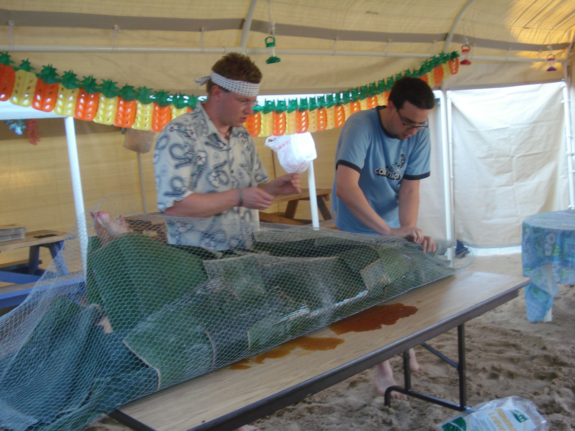 Luau Pig - Hawaiian Style (In the Ground With Hot Rocks) : 12 Steps ...