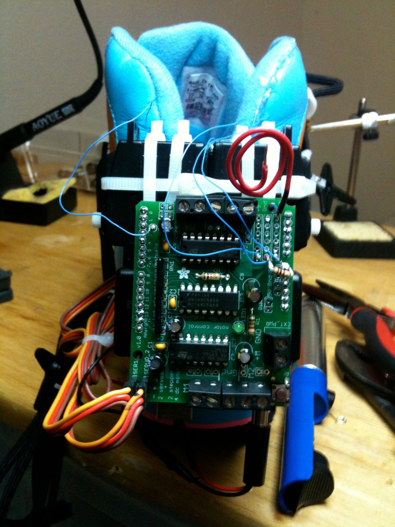 Power Laces- the Auto Lacing Shoe : 9 Steps (with Pictures) - Instructables