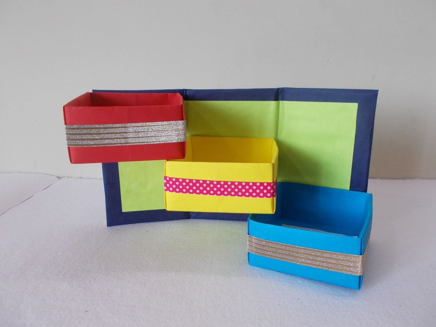DIY Projects : How to Make an Origami Organizer : 6 Steps (with ...
