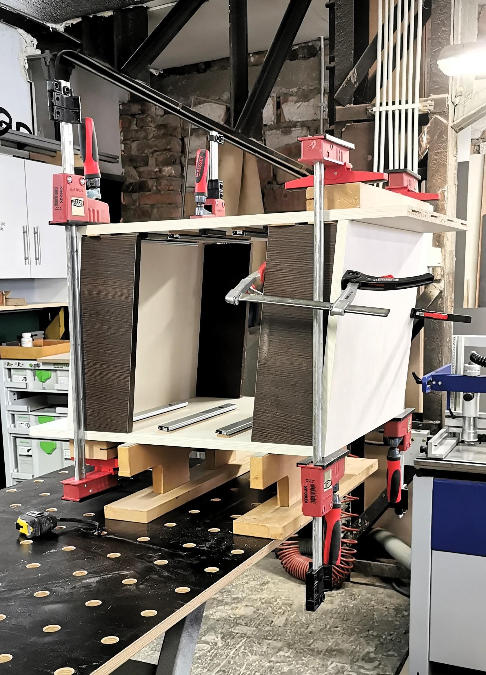 Particleboard Desk : 14 Steps (with Pictures) - Instructables