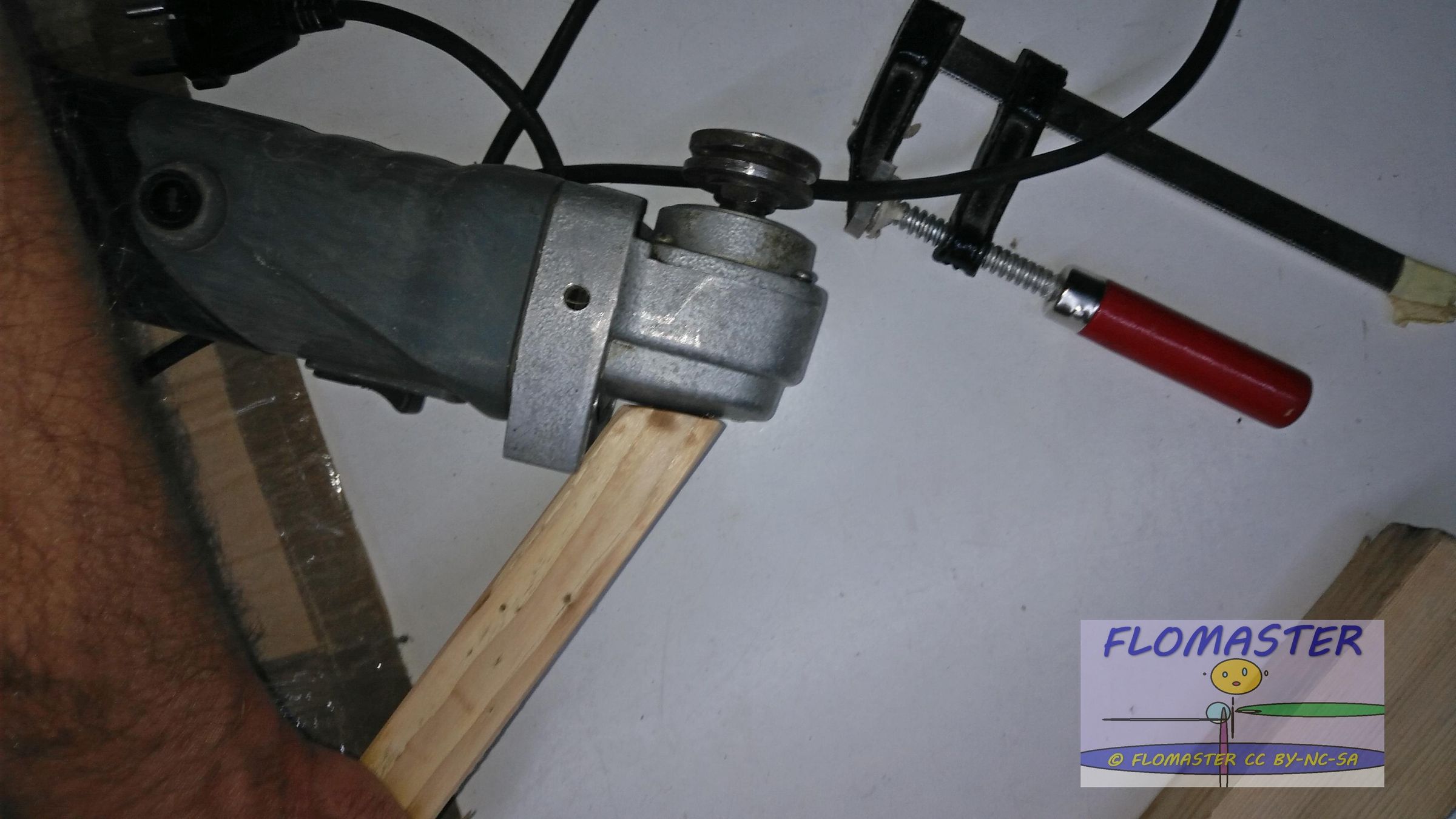 DIY Powerful Lawn Trimmer From an Angle Grinder : 11 Steps (with ...